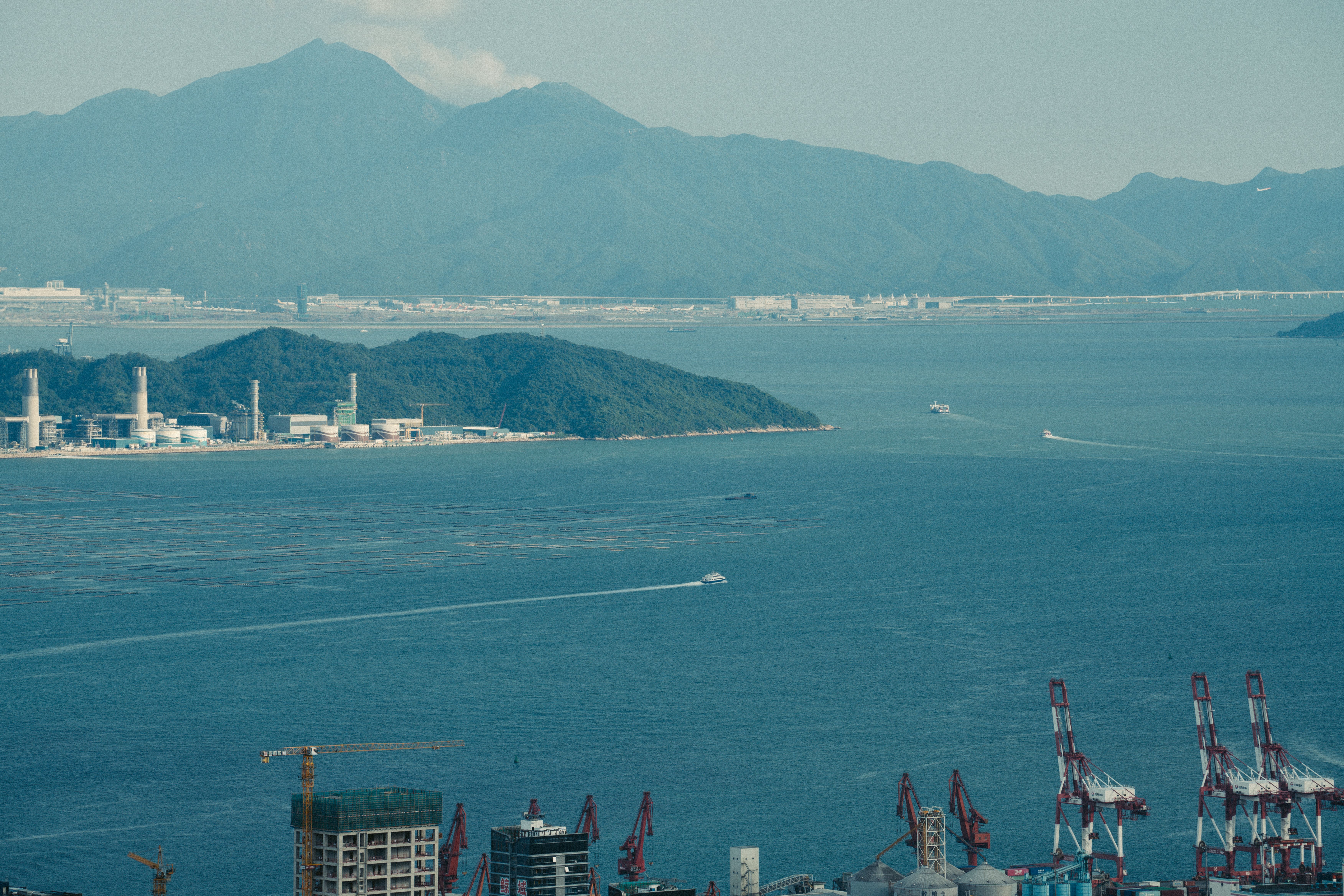 Expansive Harbor and Mountain Landscape View · Free Stock Photo