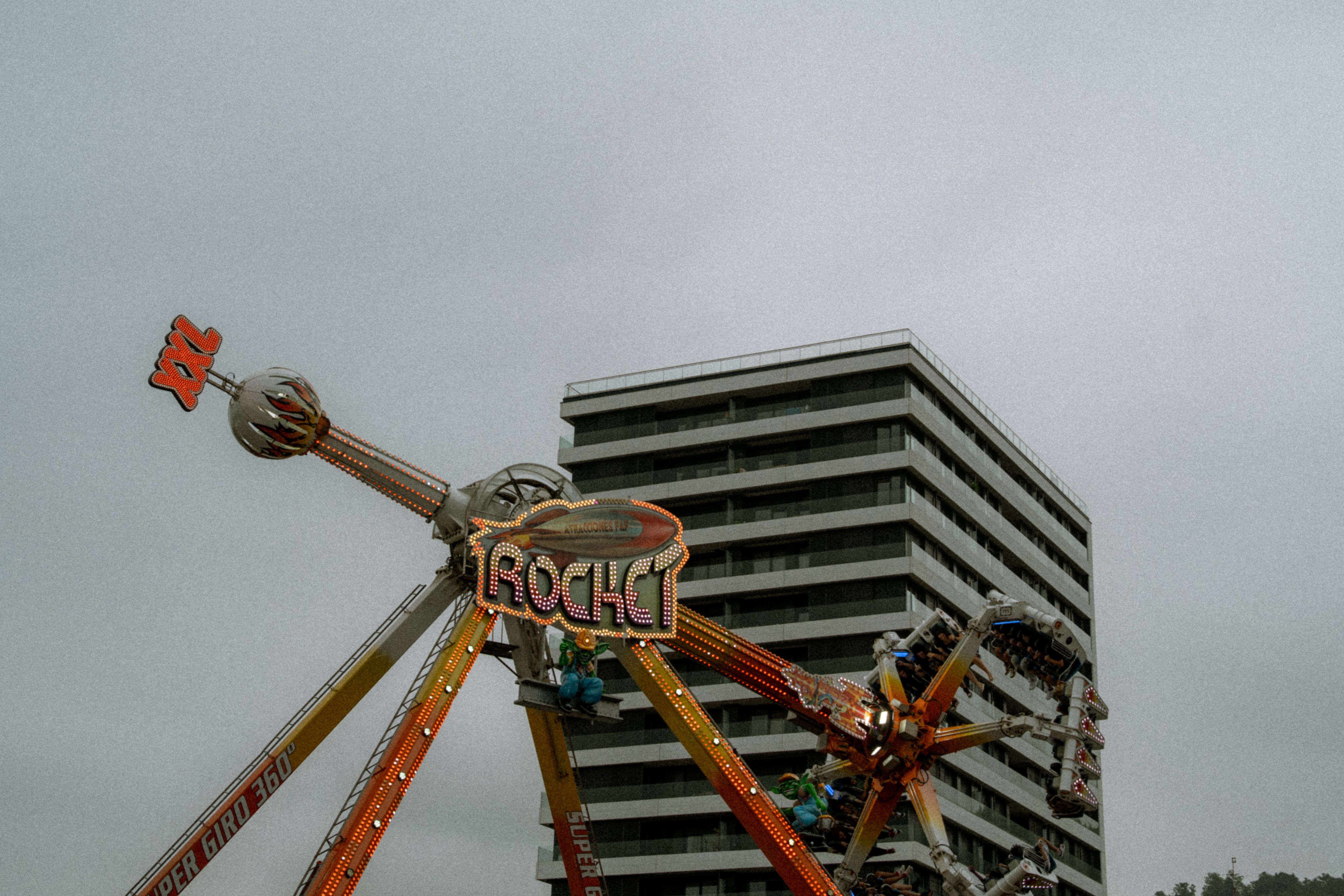 Thrilling Rocket Ride at Urban Carnival · Free Stock Photo