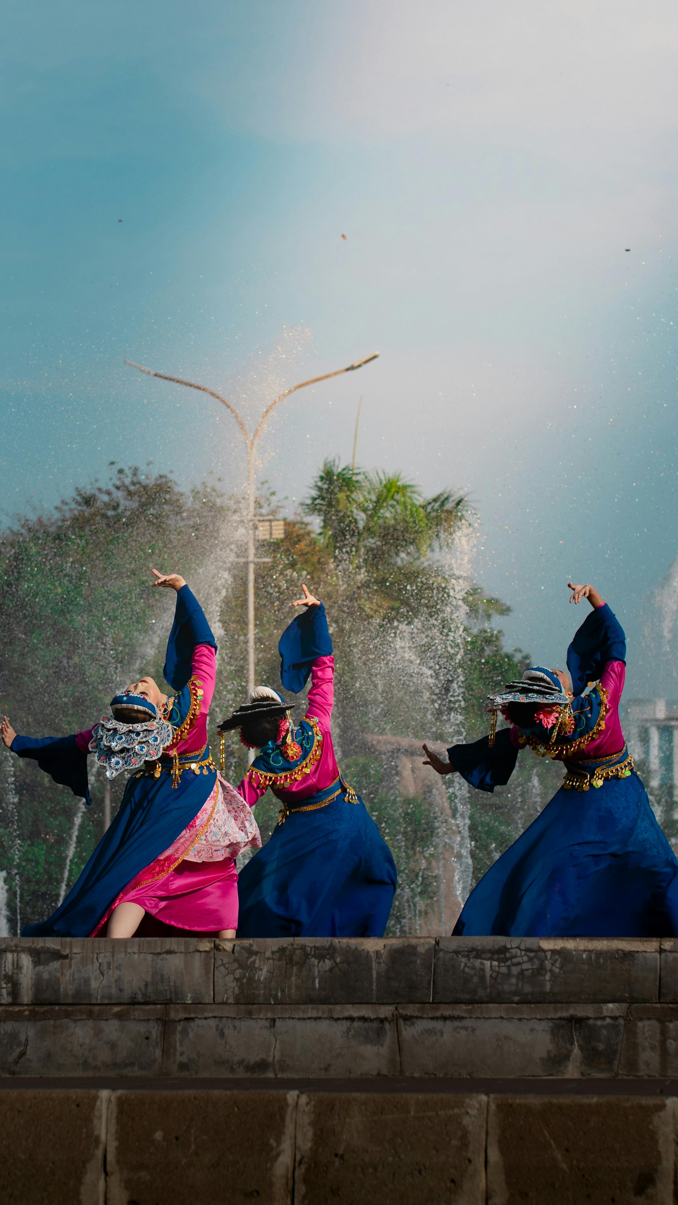 Saman Photos, Download The BEST Free Saman Stock Photos & HD Images