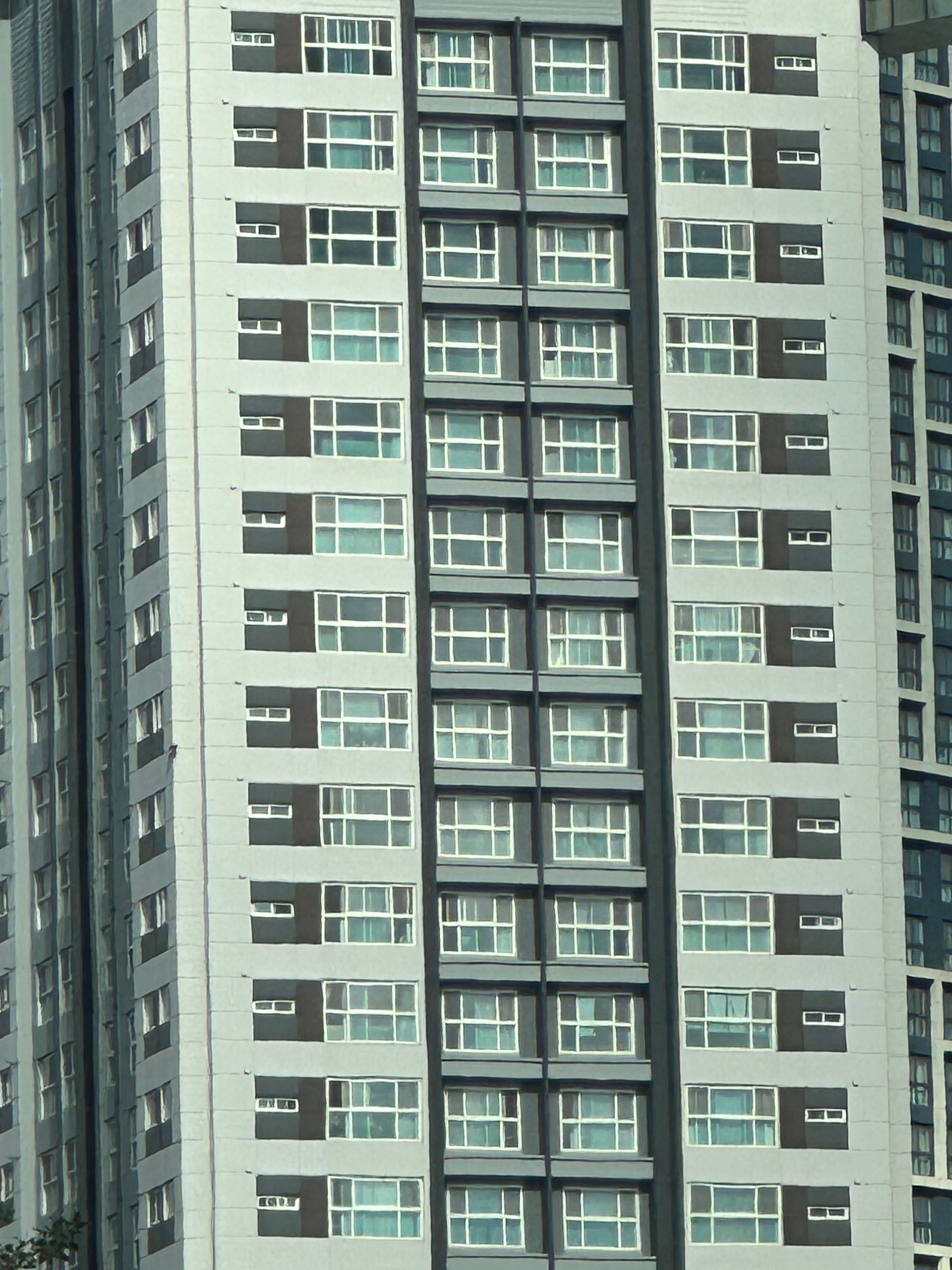 Modern High-Rise Apartment Building Facade · Free Stock Photo