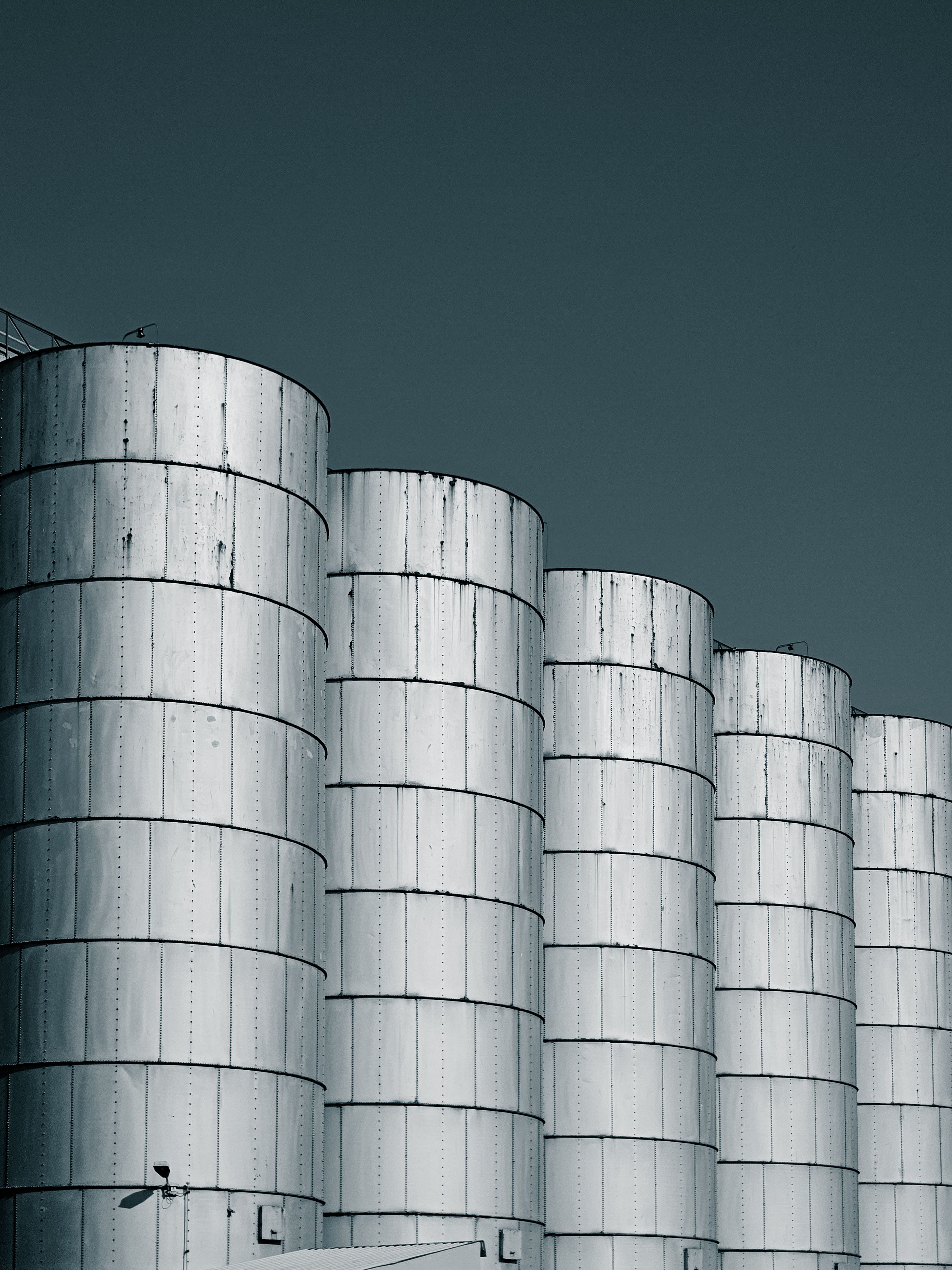 Cylindrical Silo Photos, Download The BEST Free Cylindrical Silo Stock ...