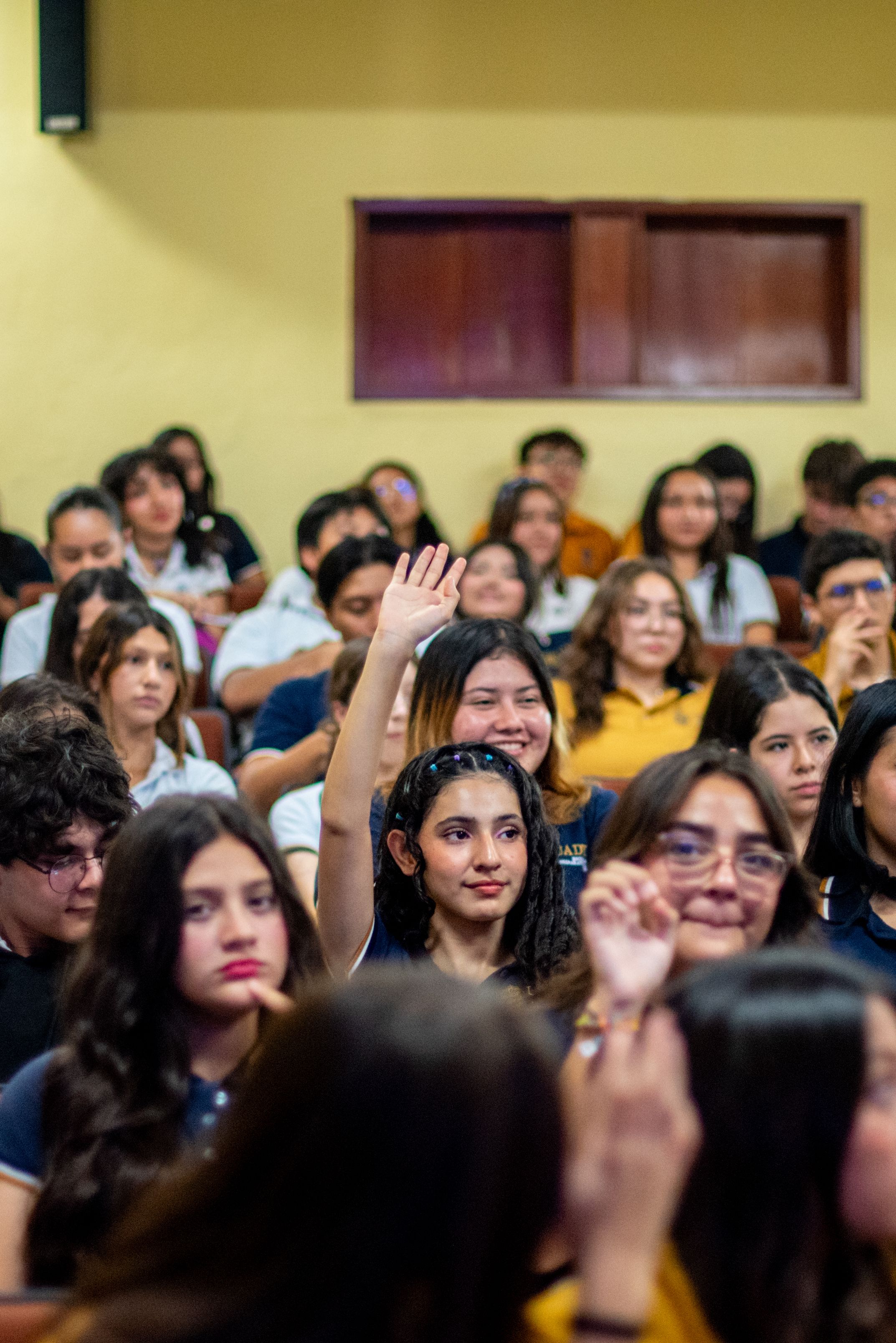 Engaged Students in Classroom Setting · Free Stock Photo