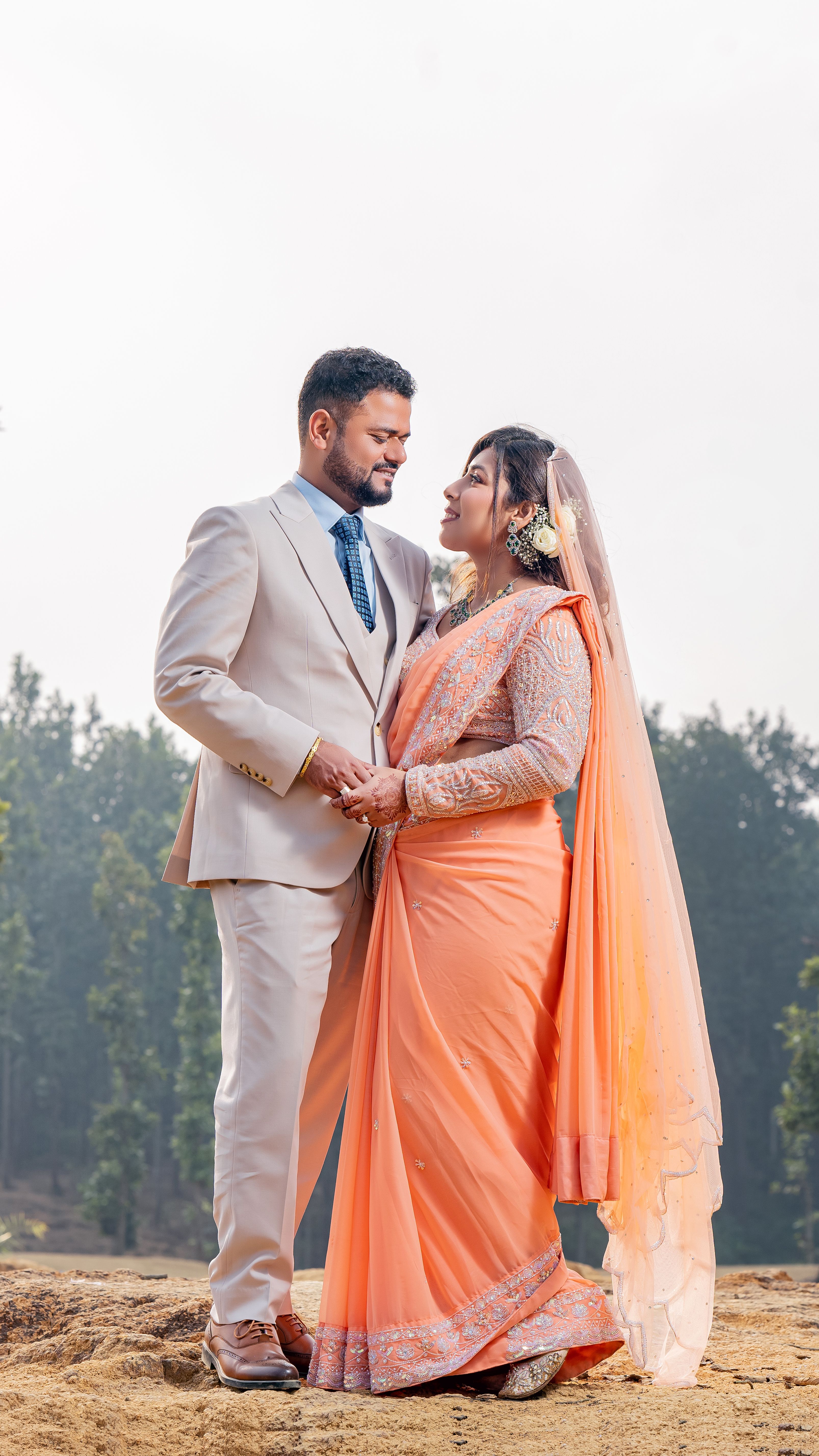 Wedding Post Photos, Download The BEST Free Wedding Post Stock Photos ...