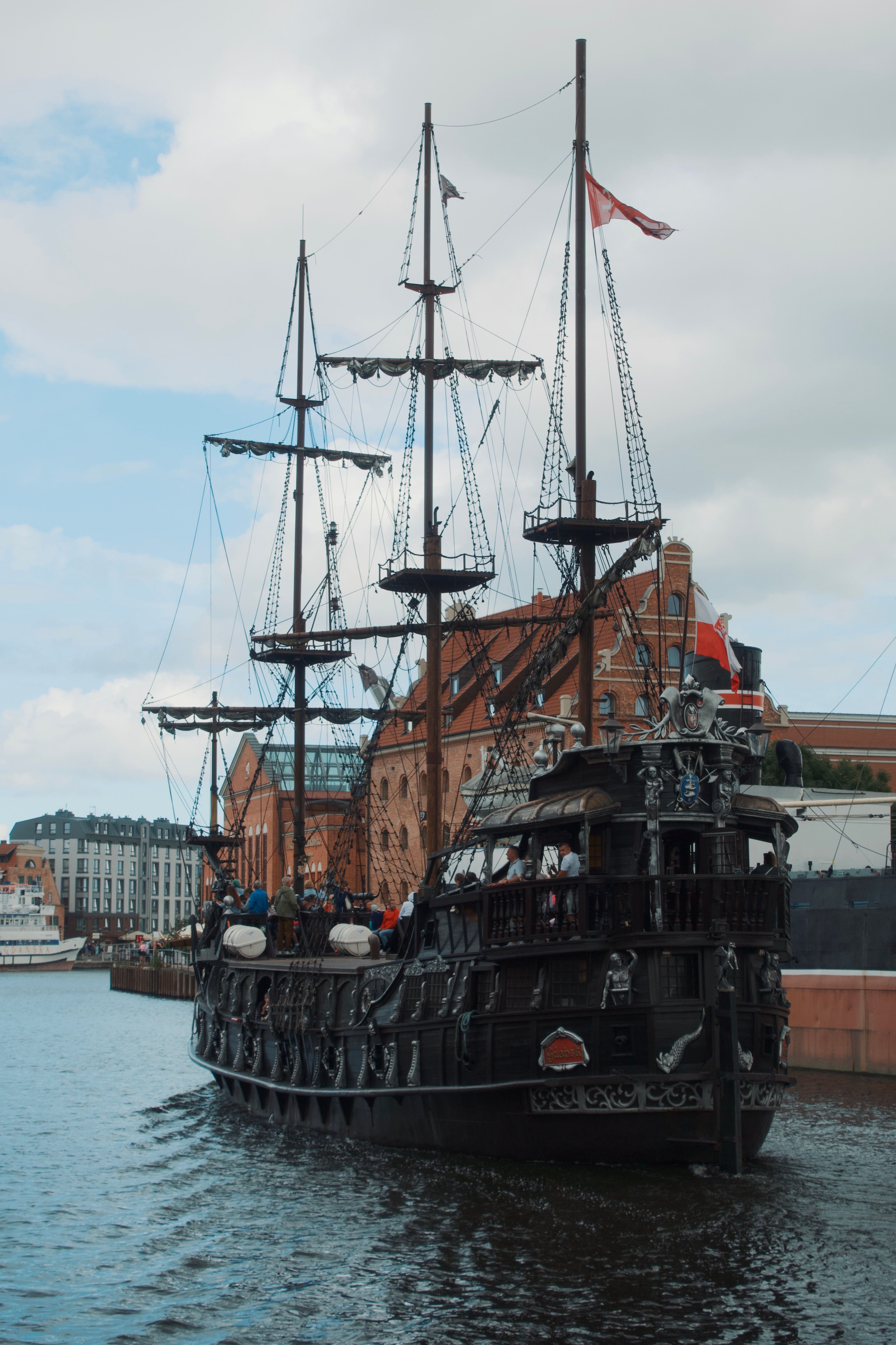 Pirate Ship Photos, Download The BEST Free Pirate Ship Stock Photos ...