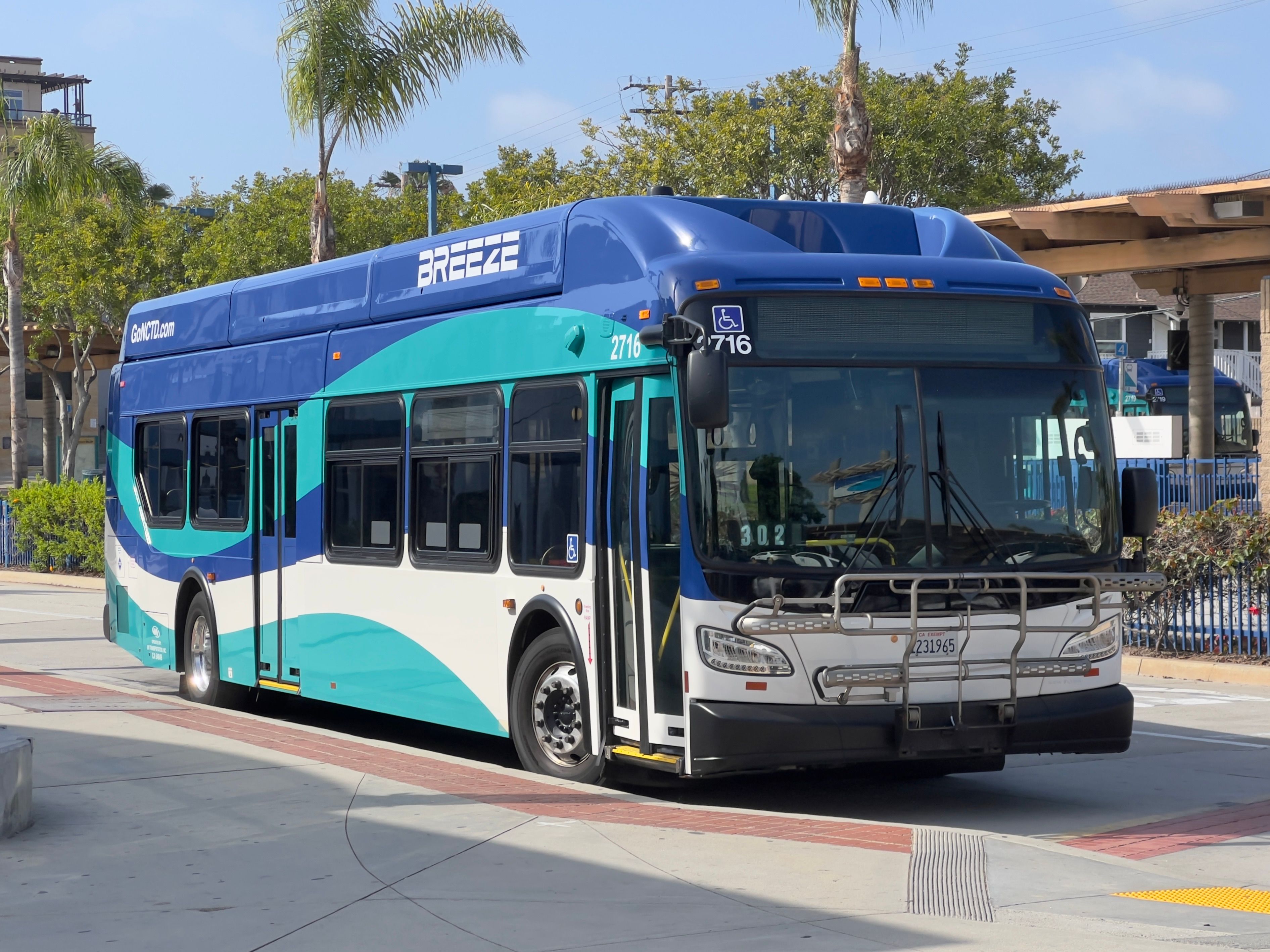 Breeze Bus in Oceanside, CA on Sunny Day · Free Stock Photo