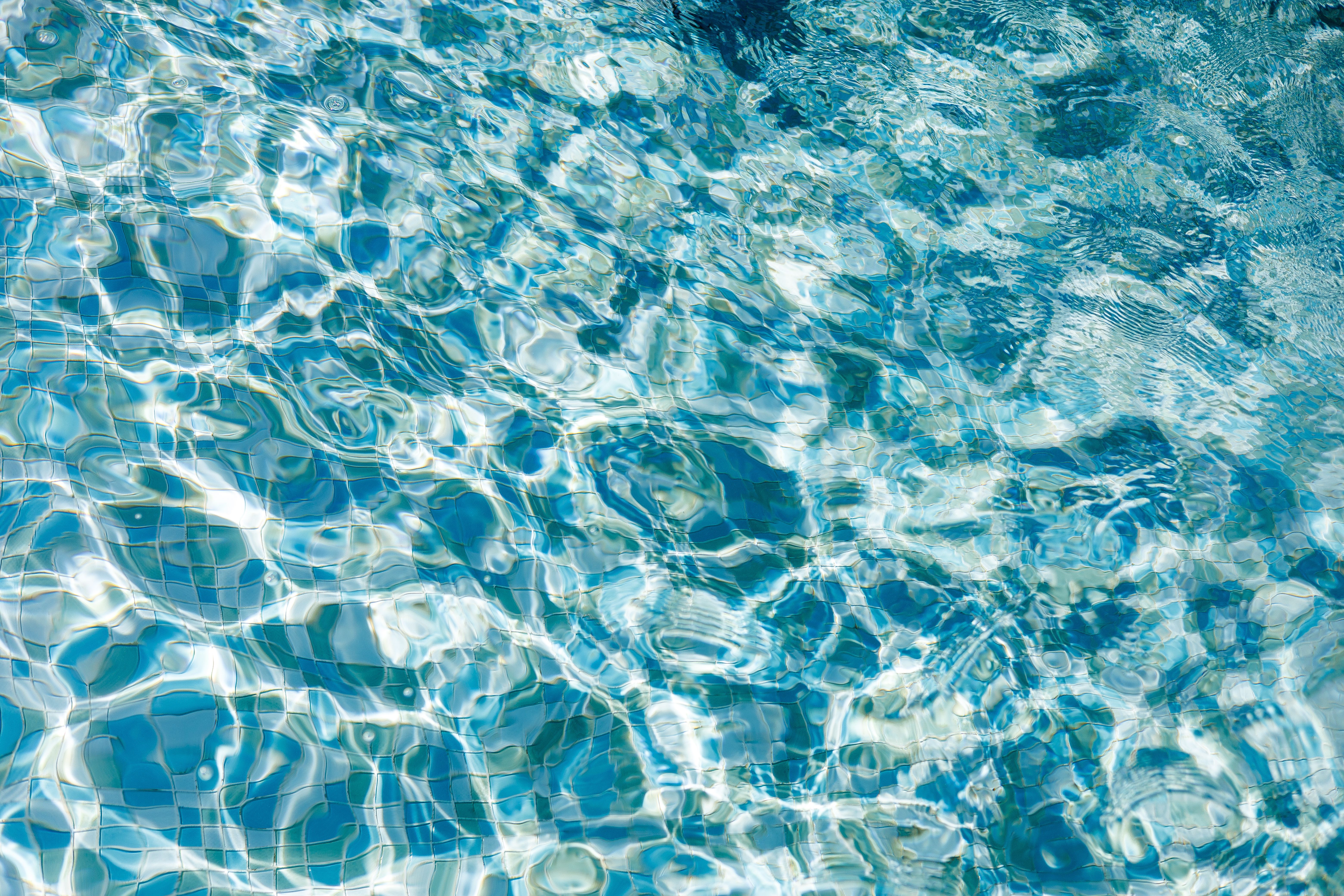 Blue Body of Water · Free Stock Photo