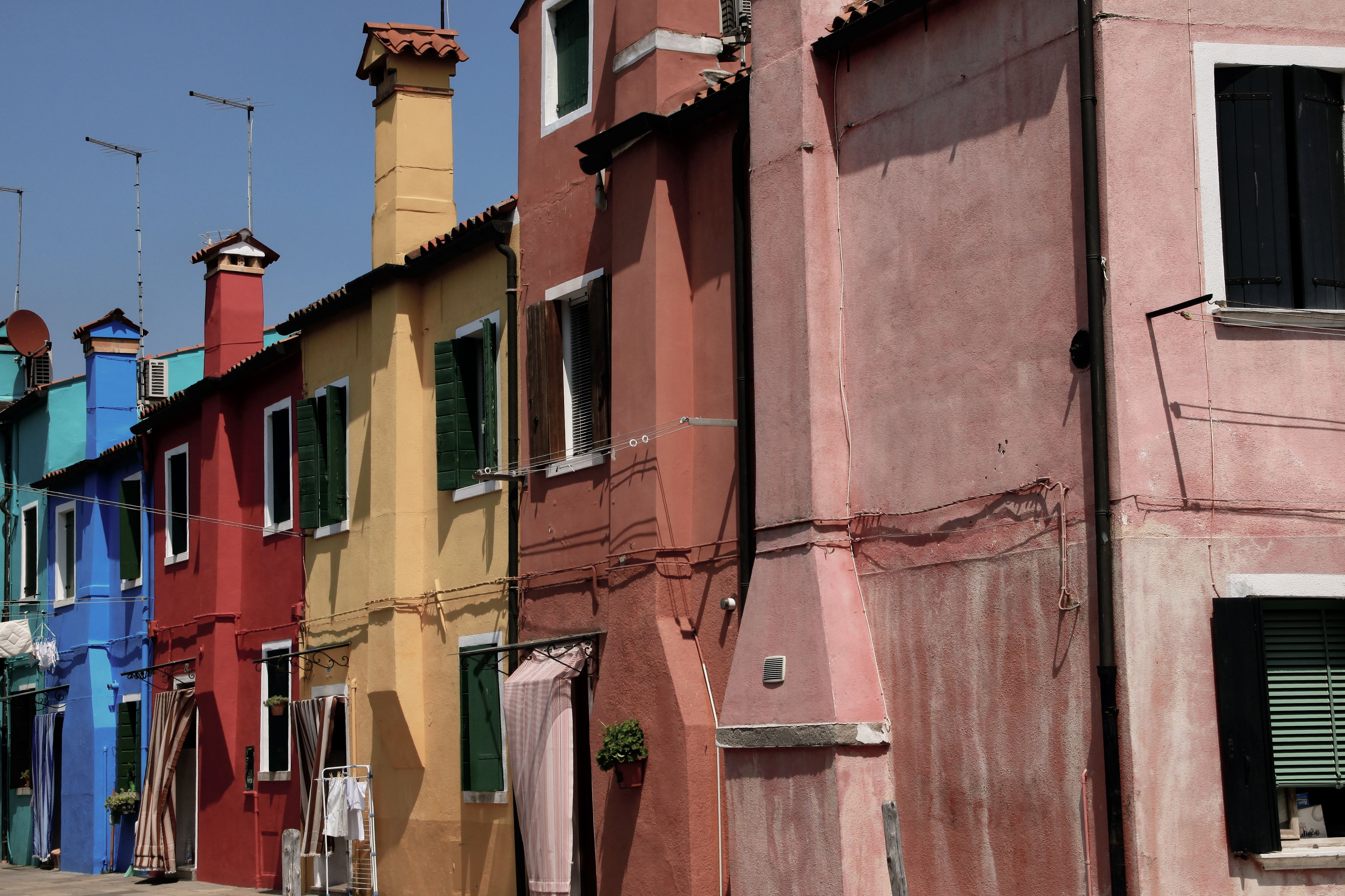 Colored Houses in Venice · Free Stock Photo