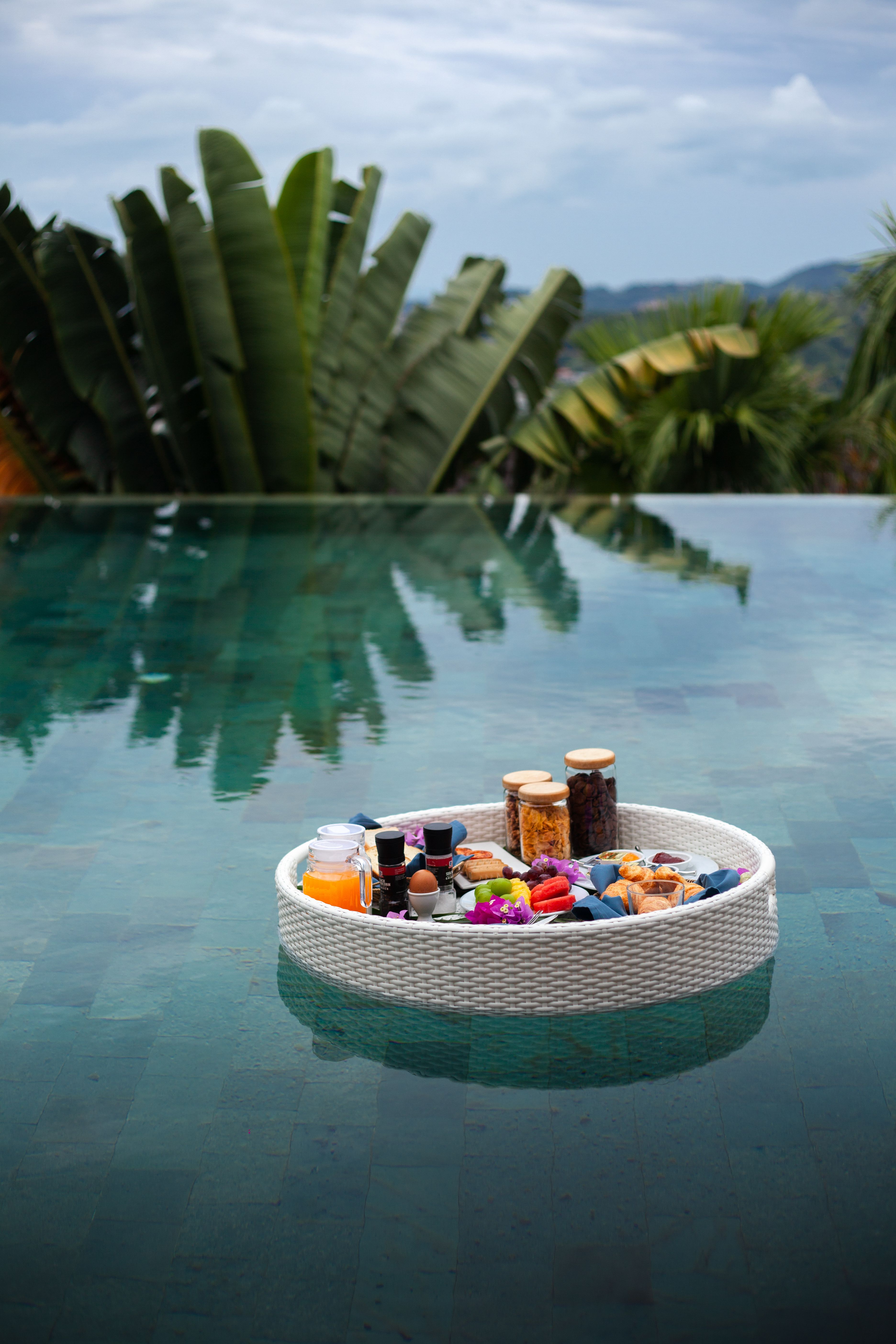 Breakfast On Water Photos, Download The BEST Free Breakfast On Water ...