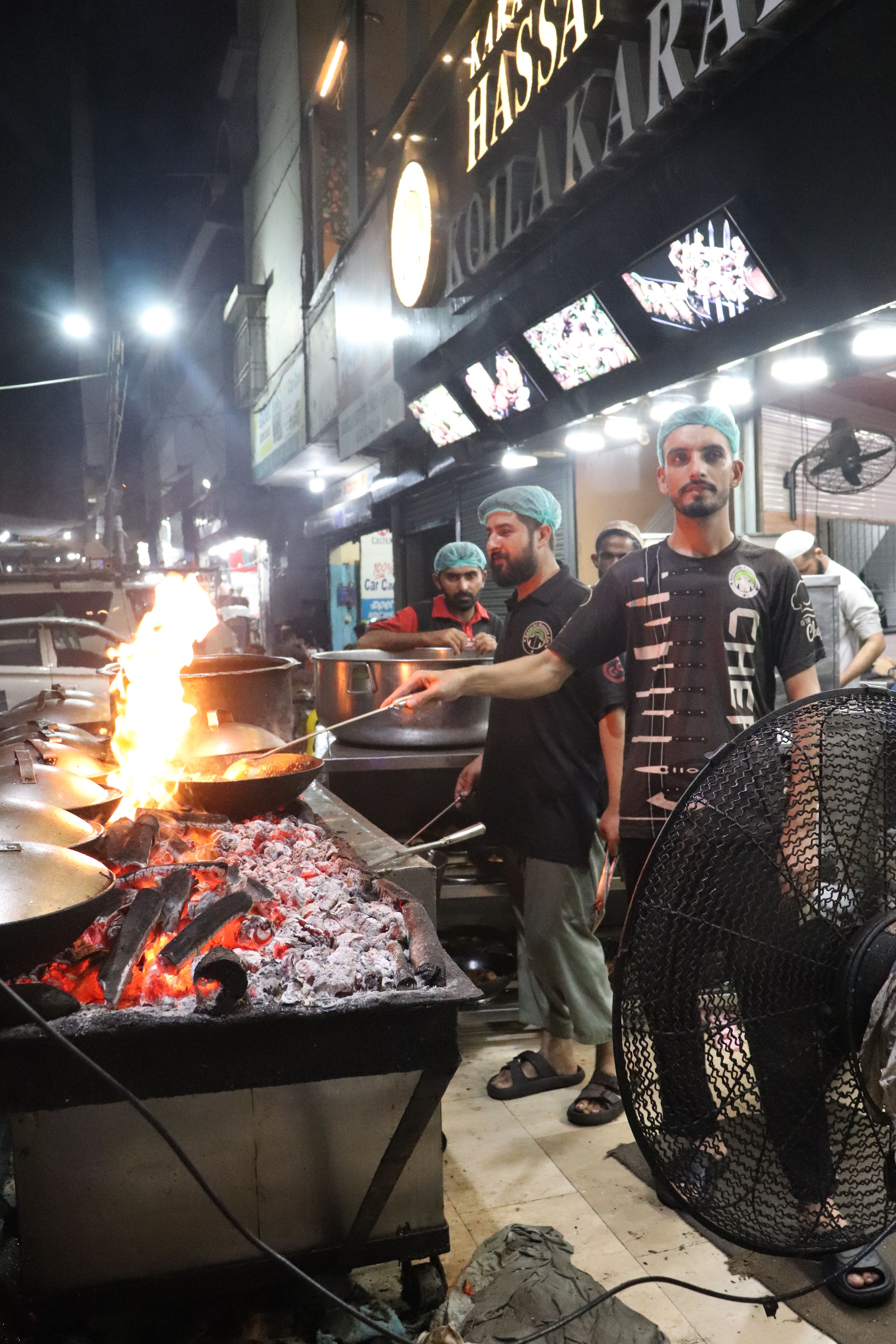 Street Chefs Cooking Karahi in Karachi Night Scene · Free Stock Photo