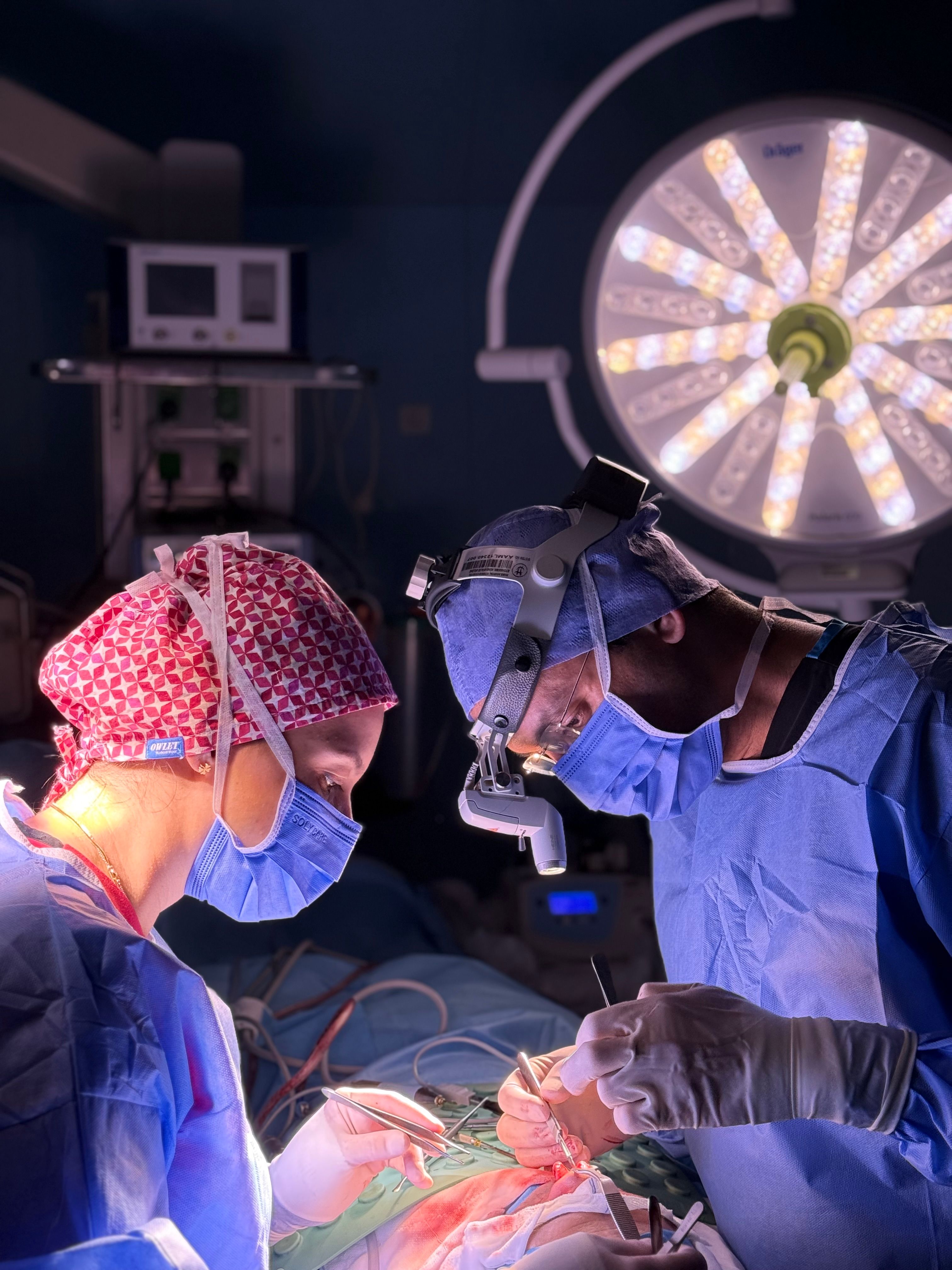 Red Surgical Cap Photos, Download The BEST Free Red Surgical Cap Stock ...