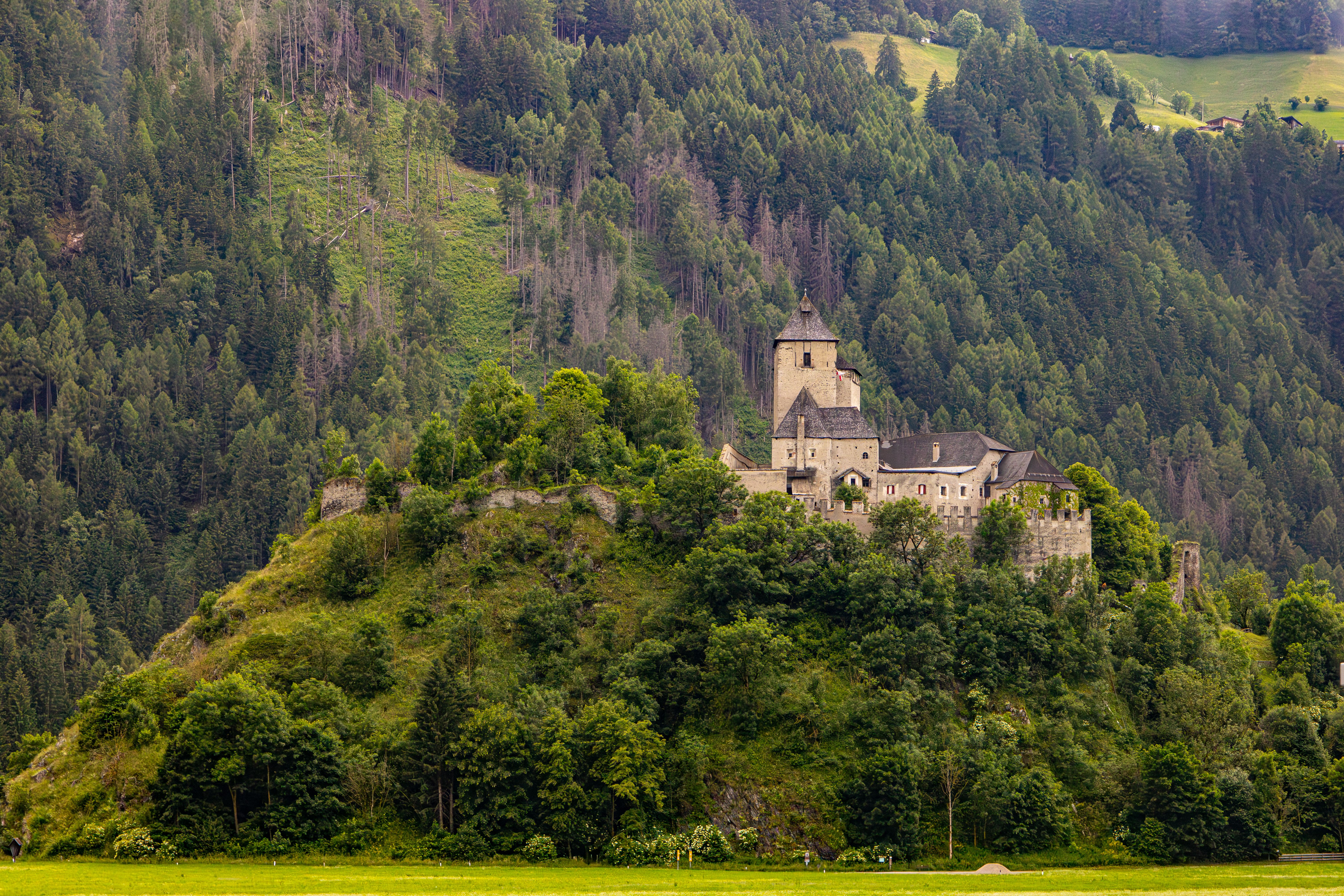 Picturesque Medieval Castle in Austrian Alps · Free Stock Photo