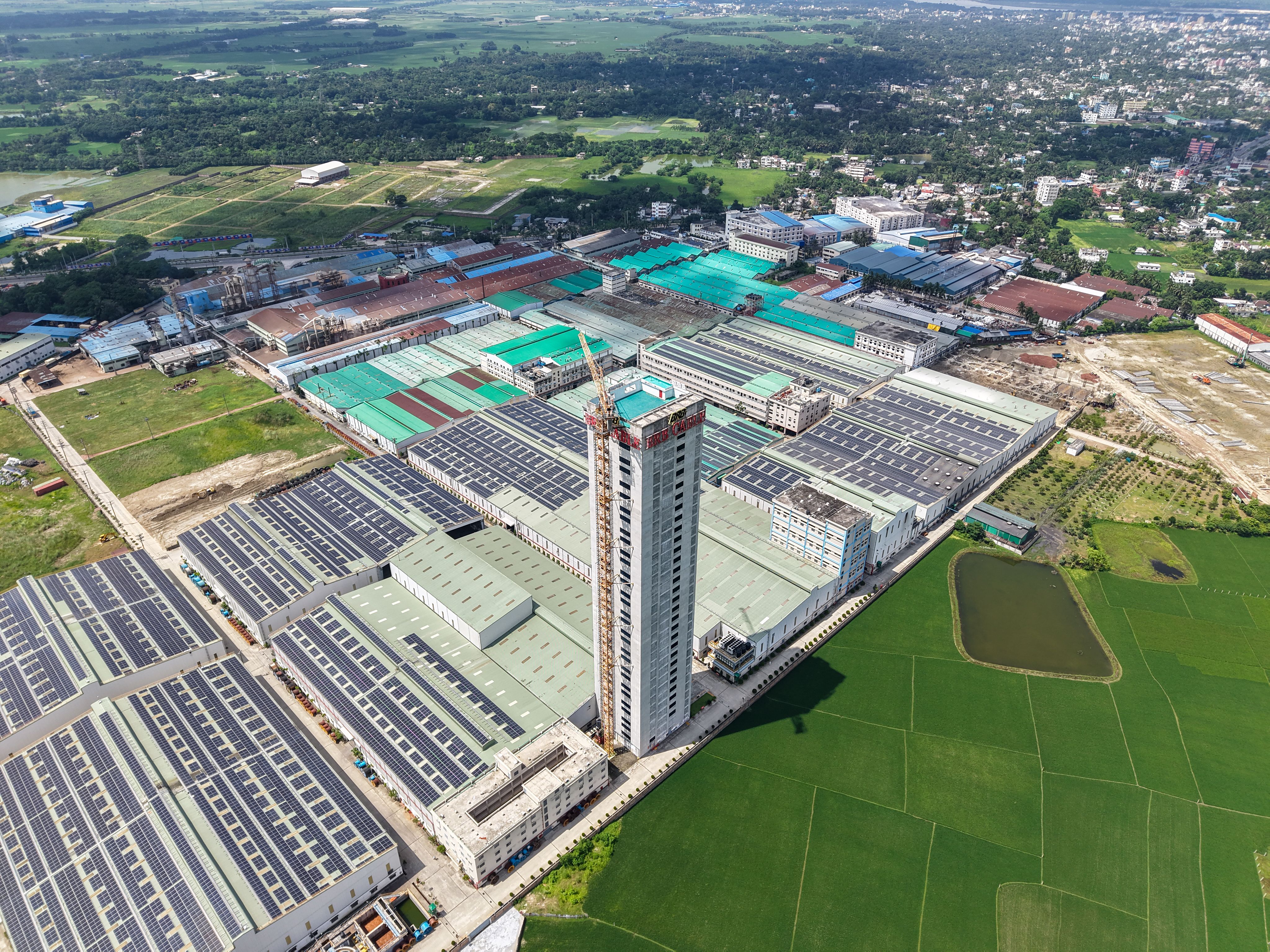 Aerial View of Industrial Factory Complex · Free Stock Photo