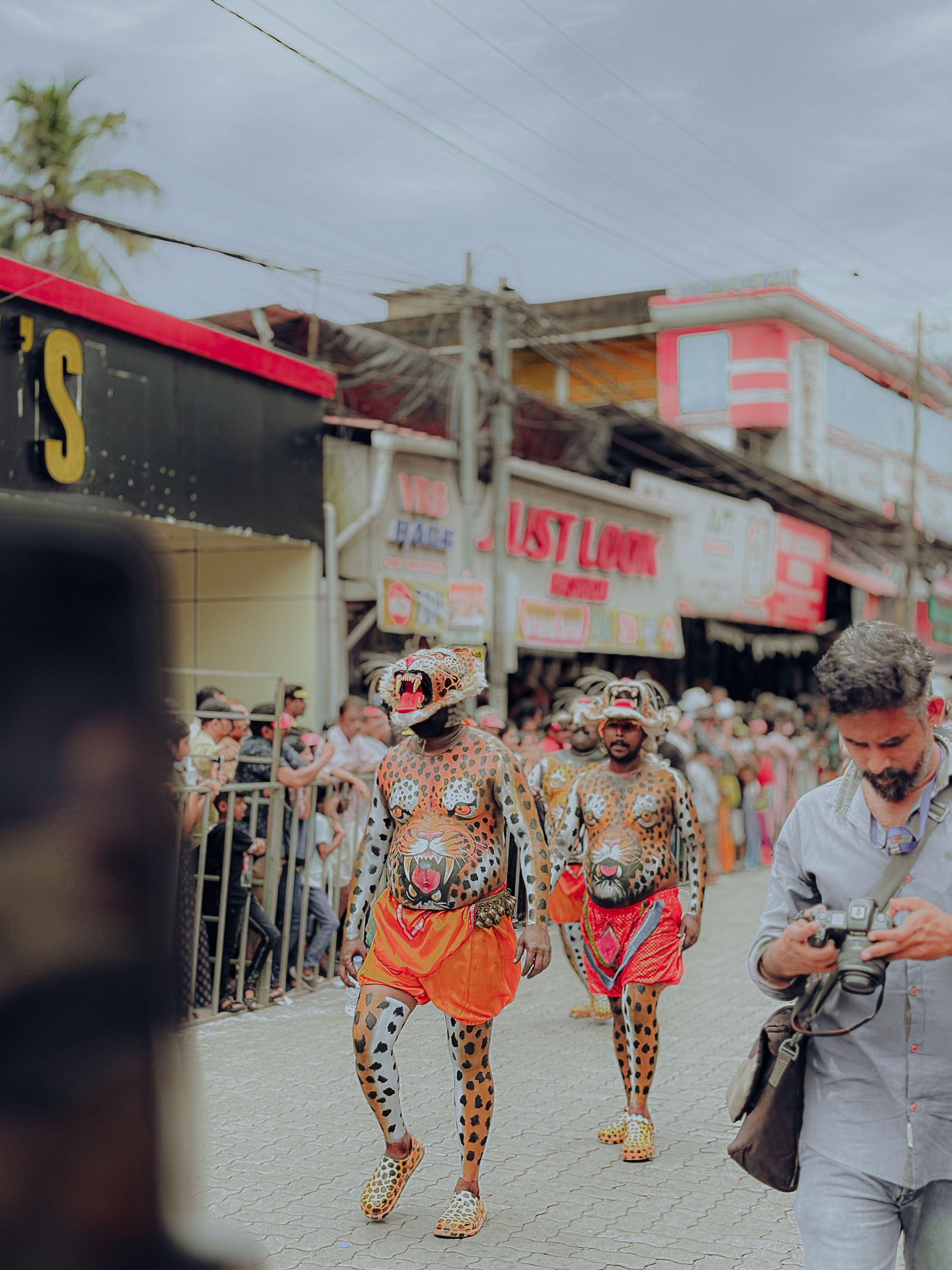 Vibrant Pulikali Tiger Dance Parade, Ernakulam · Free Stock Photo