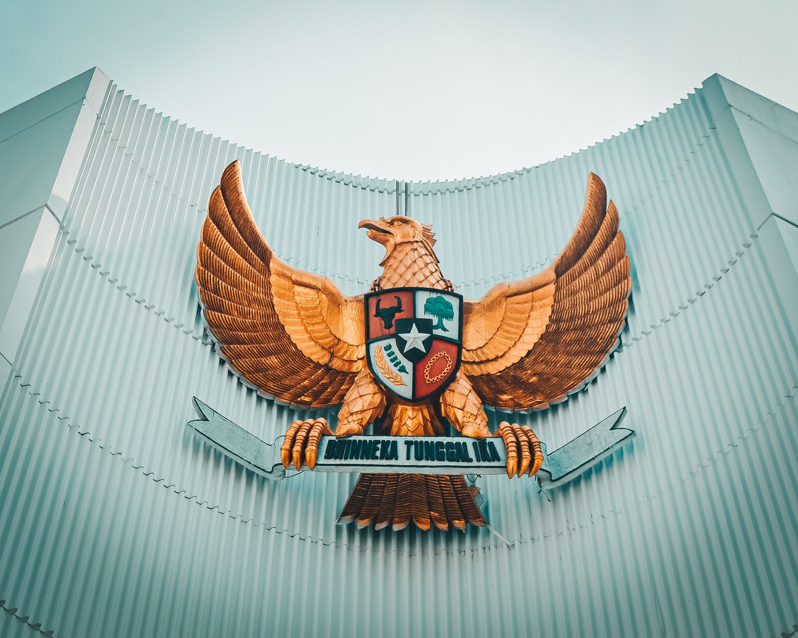 Garuda Bird Photos, Download The BEST Free Garuda Bird Stock Photos ...
