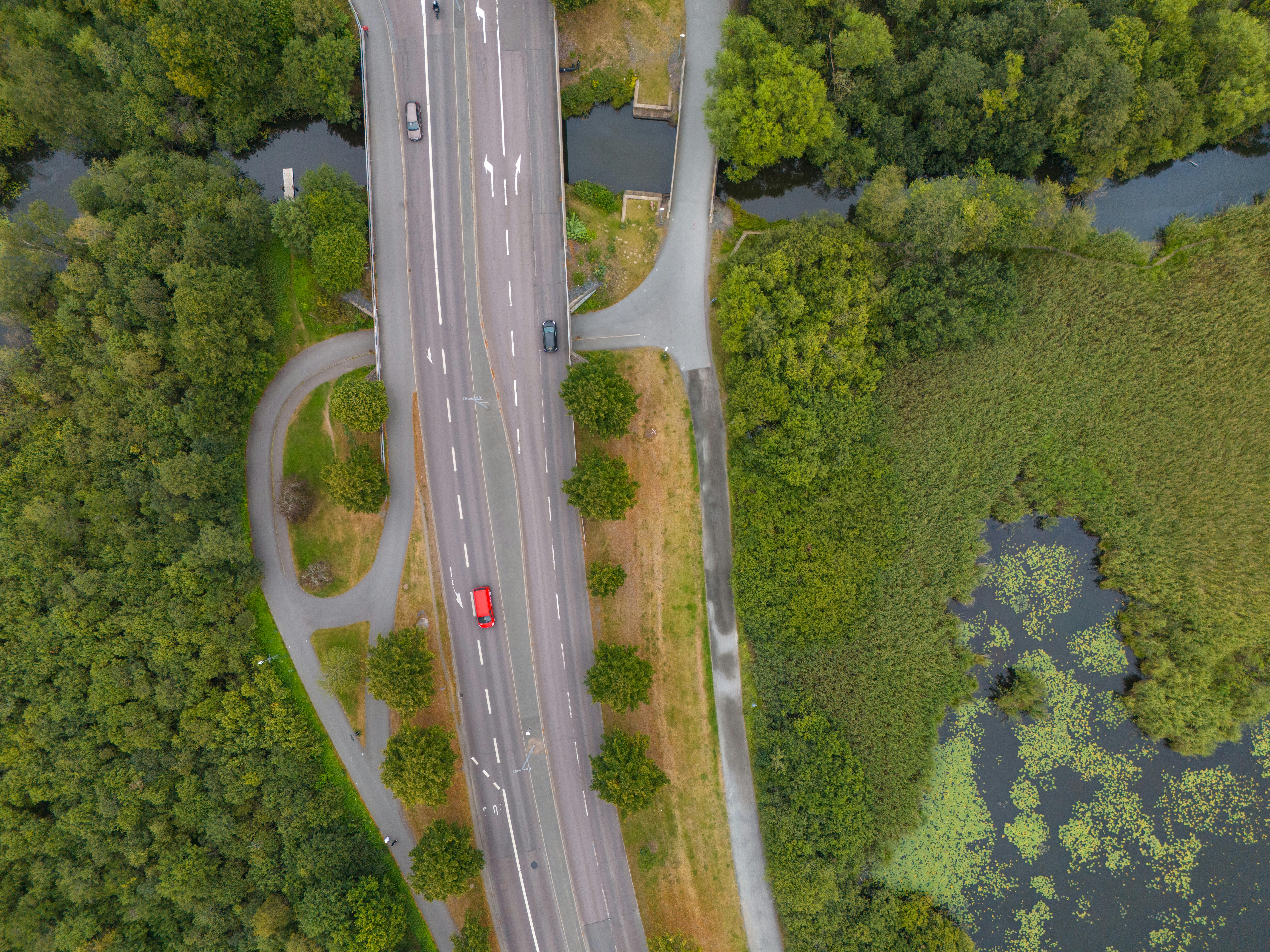 Car On A Bridge From Above Photos, Download The BEST Free Car On A ...