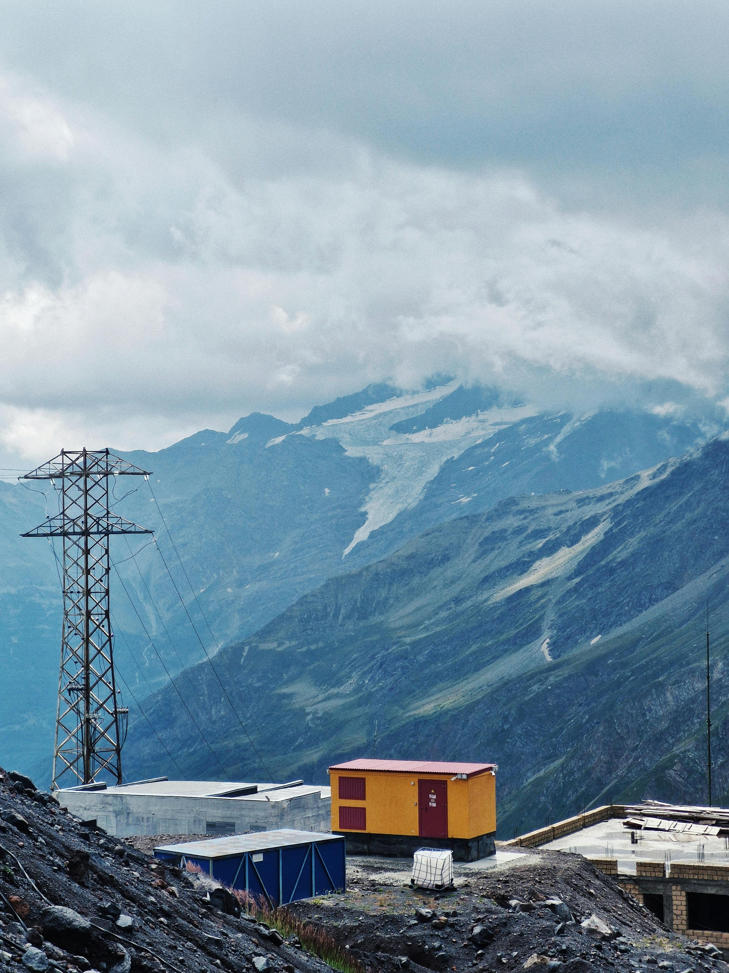 Modern Alpine Structure in Rocky Tirol Landscape · Free Stock Photo