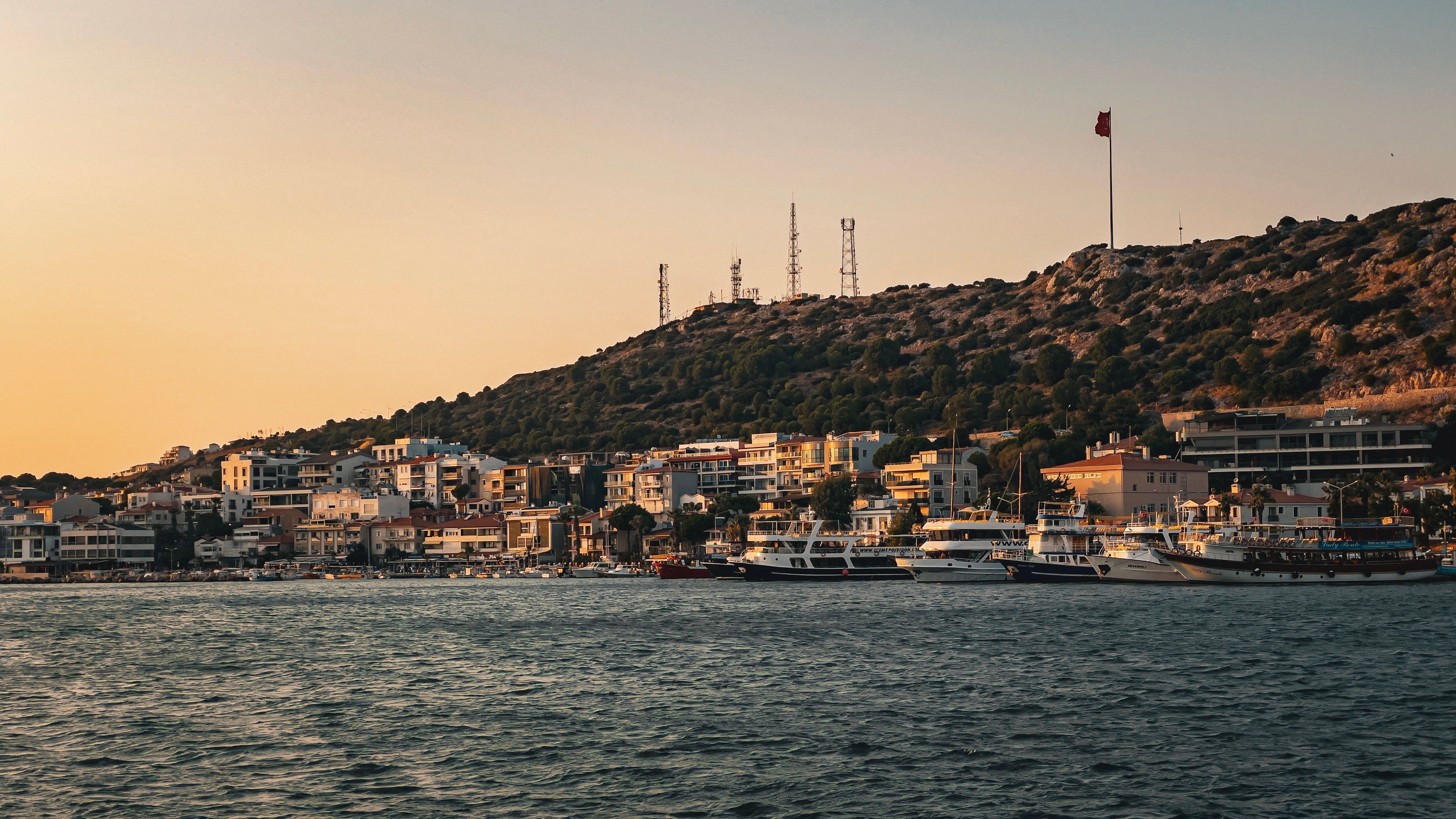 Scenic İzmir Coastal View During Sunset · Free Stock Photo