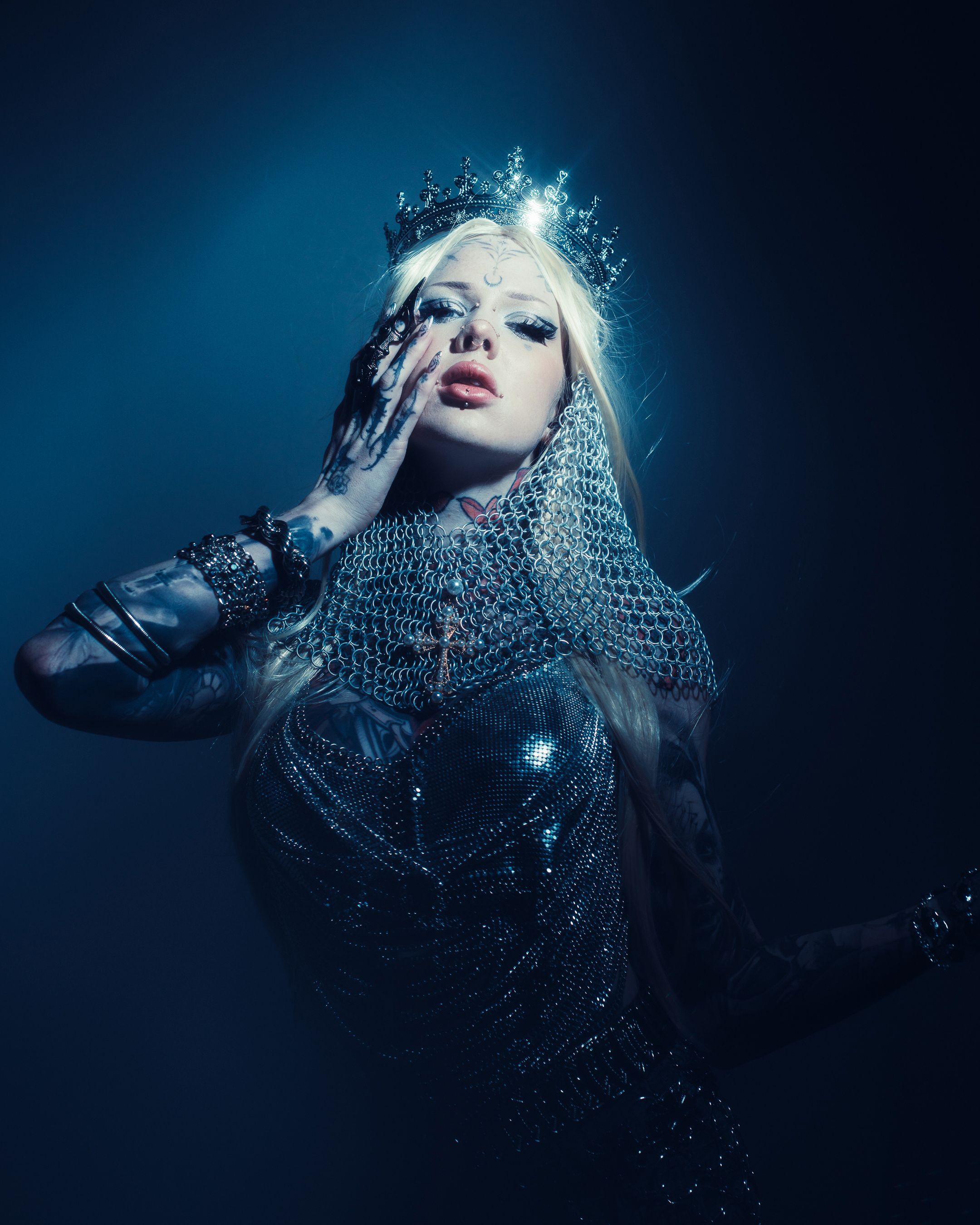 Enchanting Gothic Queen in Chainmail Armor · Free Stock Photo
