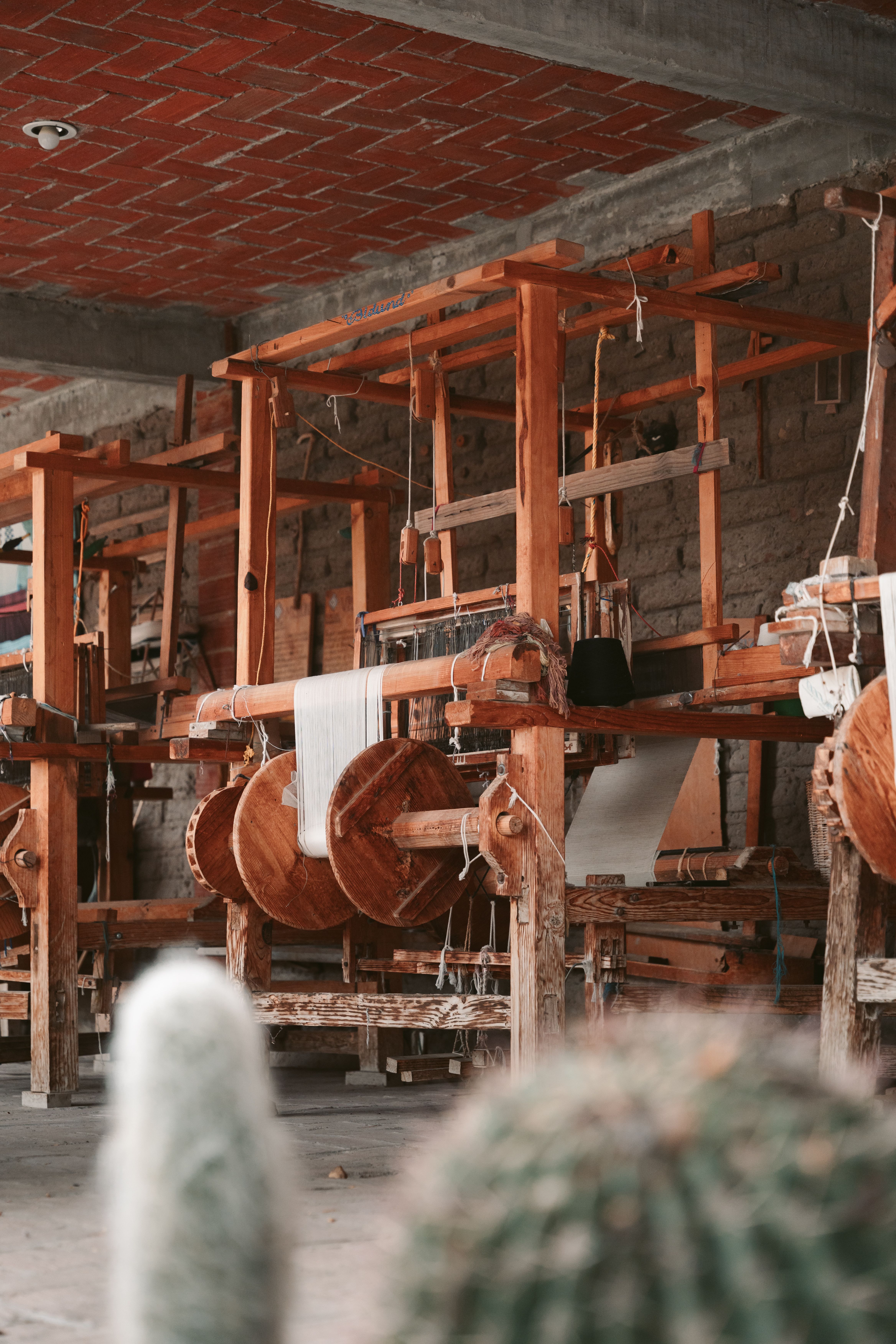 Traditional Weaving Looms in Oaxaca Workshop · Free Stock Photo