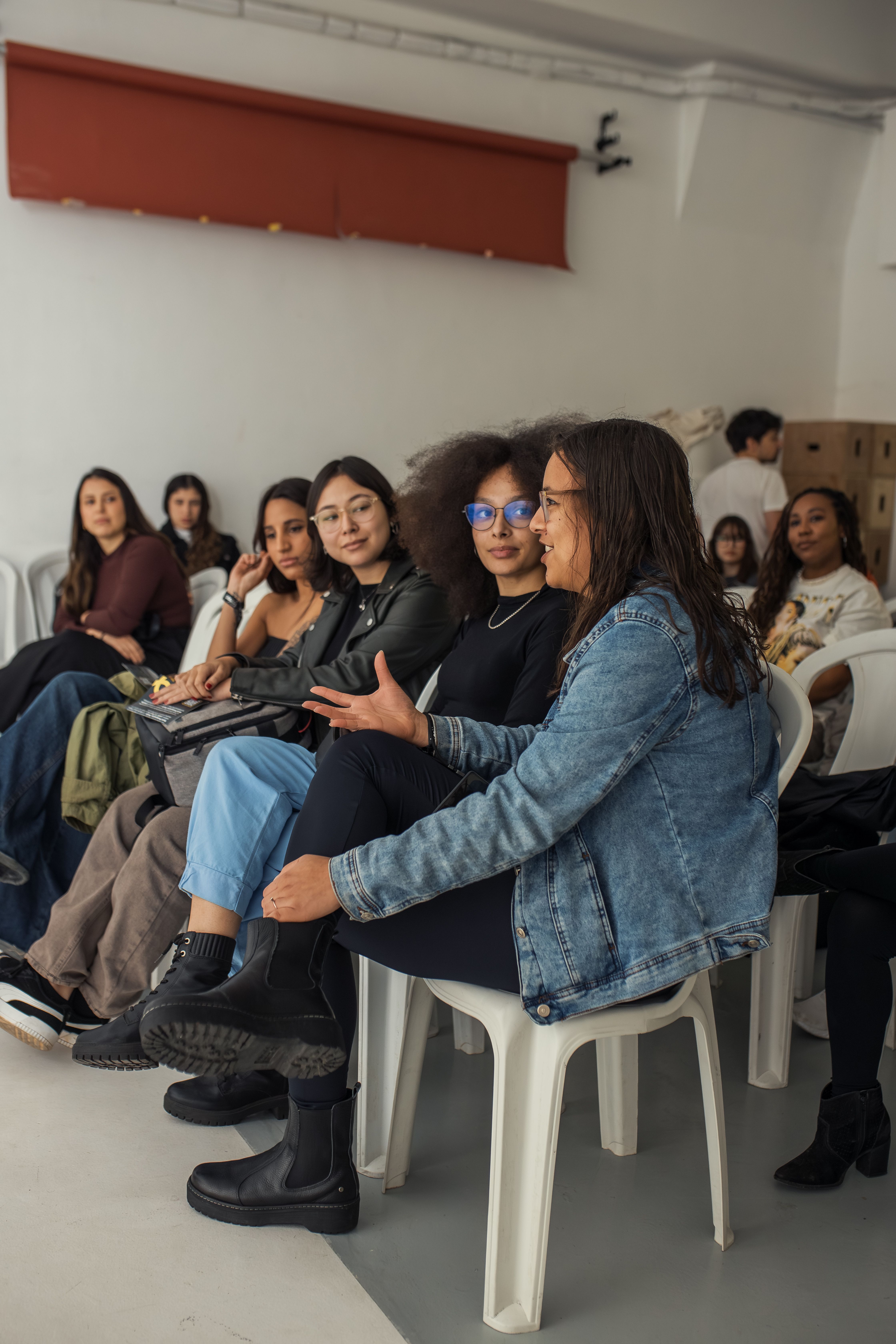 Diverse Group in an Engaging Indoor Workshop · Free Stock Photo