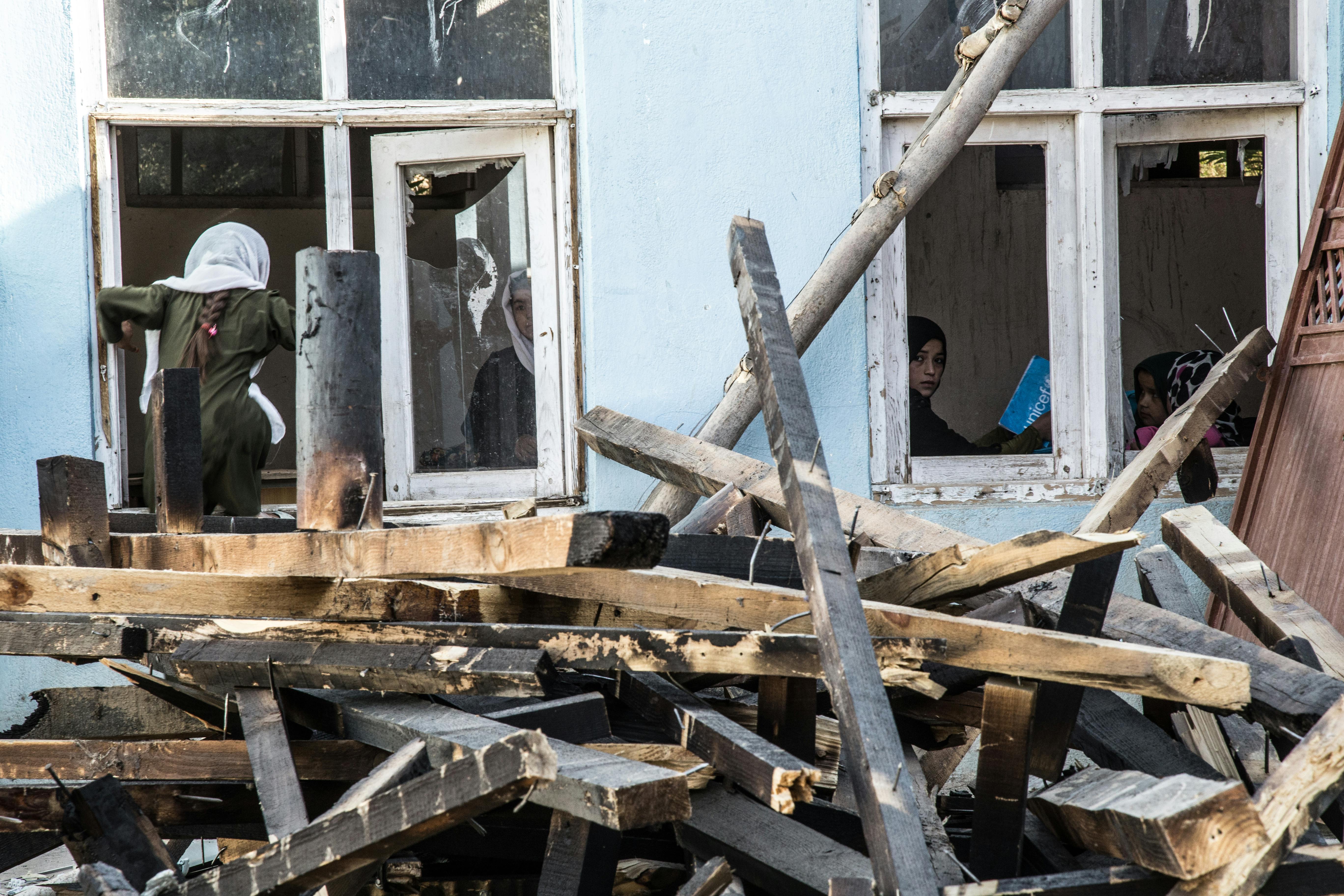 Girls Released Photos, Download The BEST Free Girls Released Stock ...