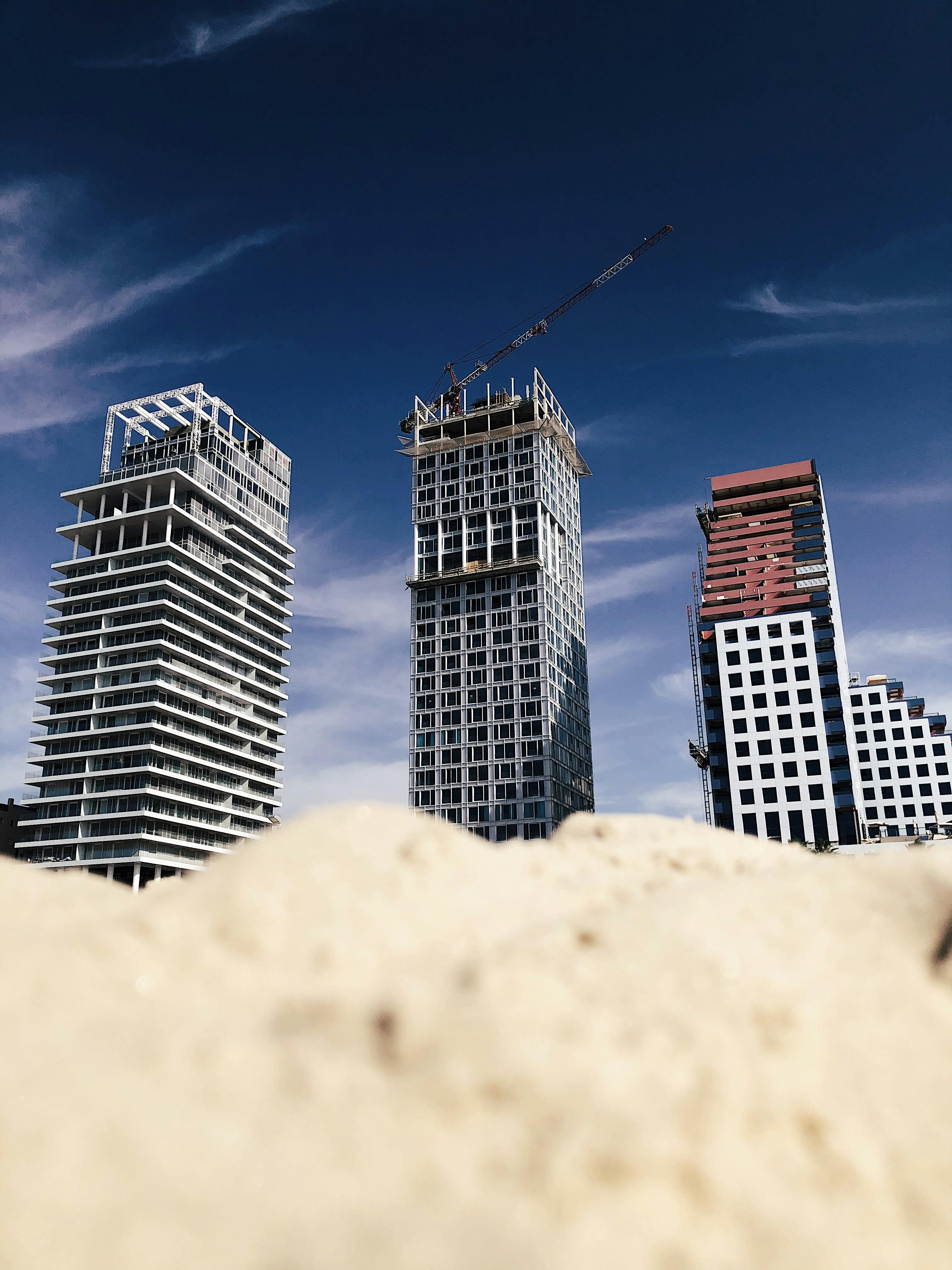 White High-rise Building · Free Stock Photo