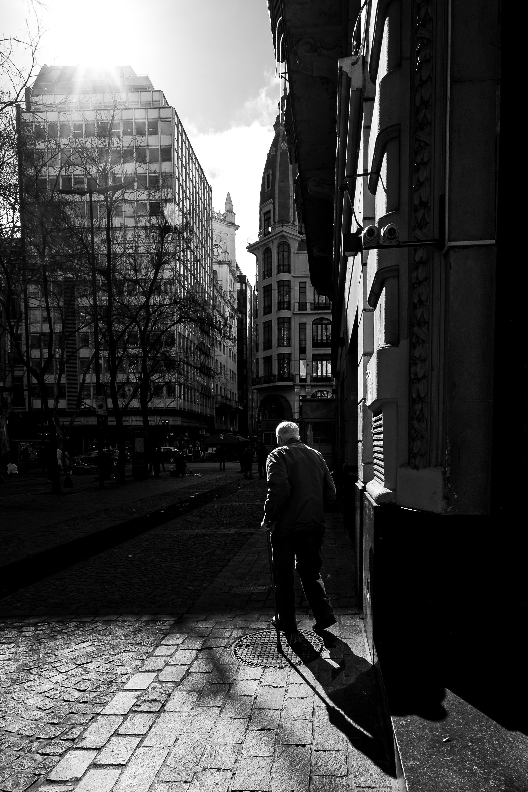 Dramatic Black and White Buenos Aires Street Scene · Free Stock Photo