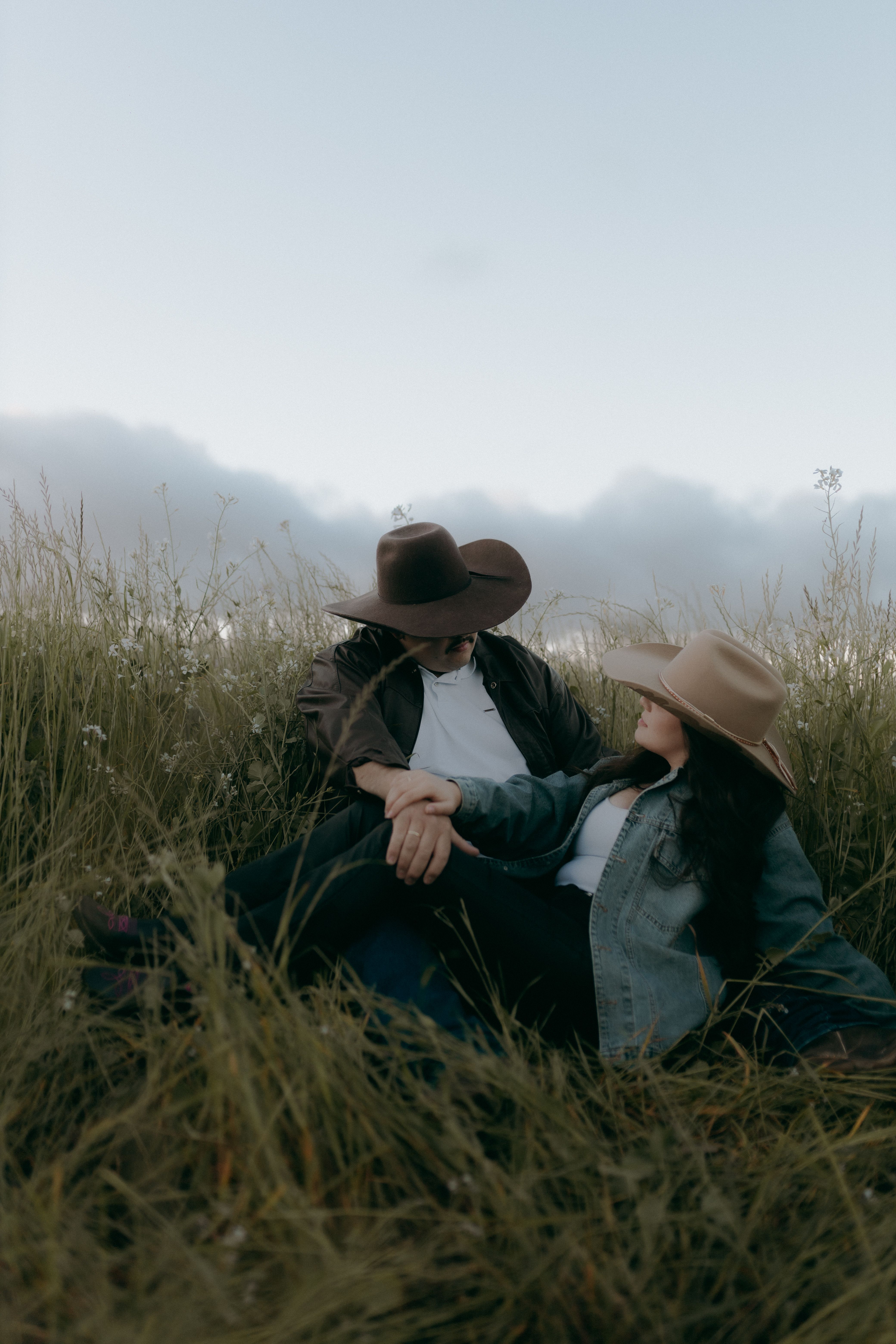 Man Kneeling and Proposing to a Woman · Free Stock Photo