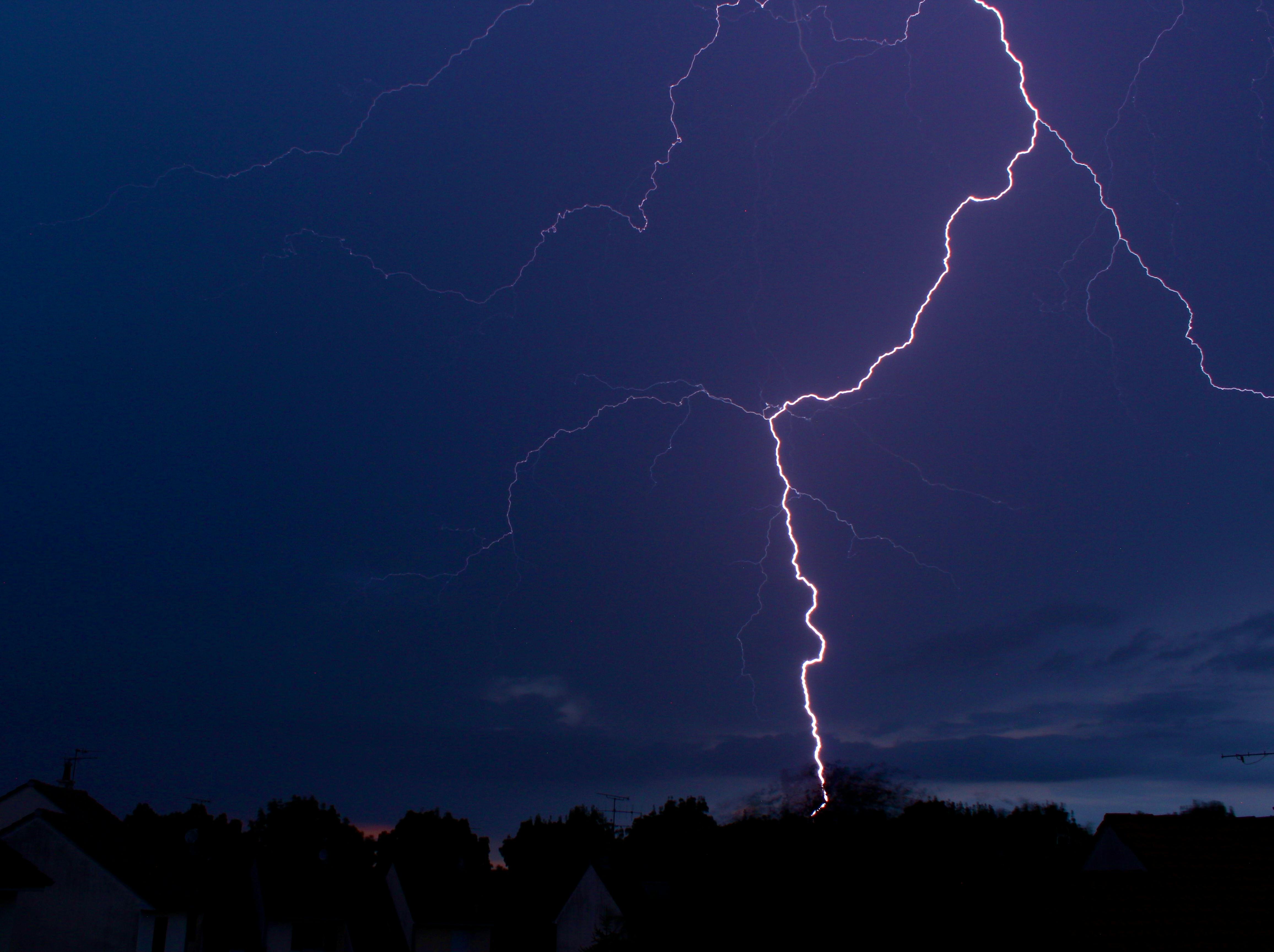 Storm Cartoon Photos, Download The BEST Free Storm Cartoon Stock Photos ...