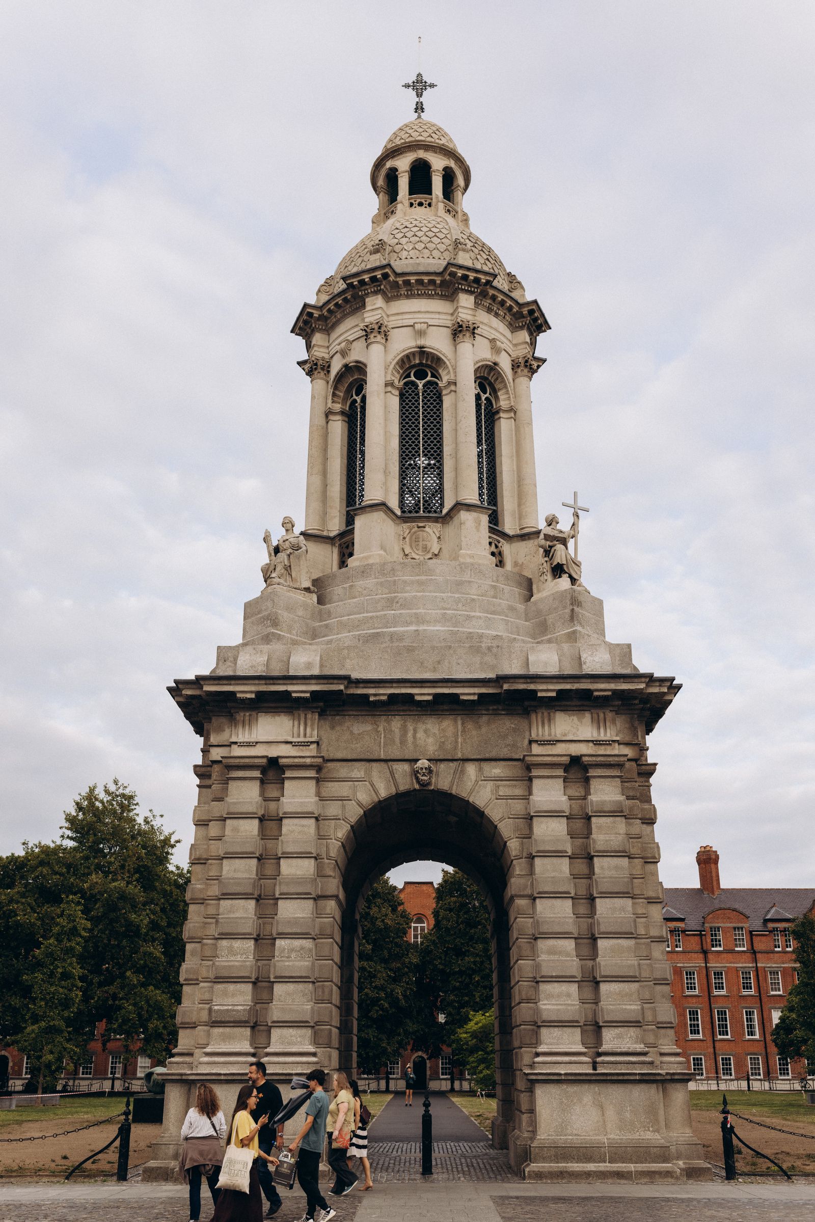 College Images Photos, Download The BEST Free College Images Stock ...