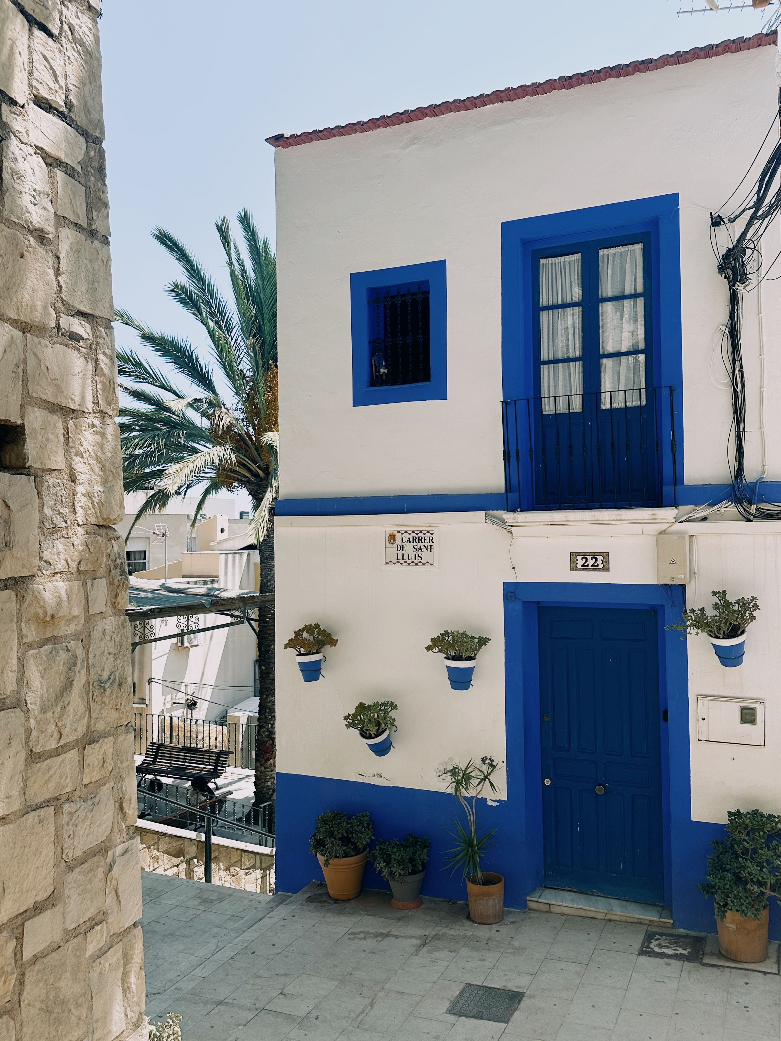 Charming Blue and White Mediterranean House · Free Stock Photo