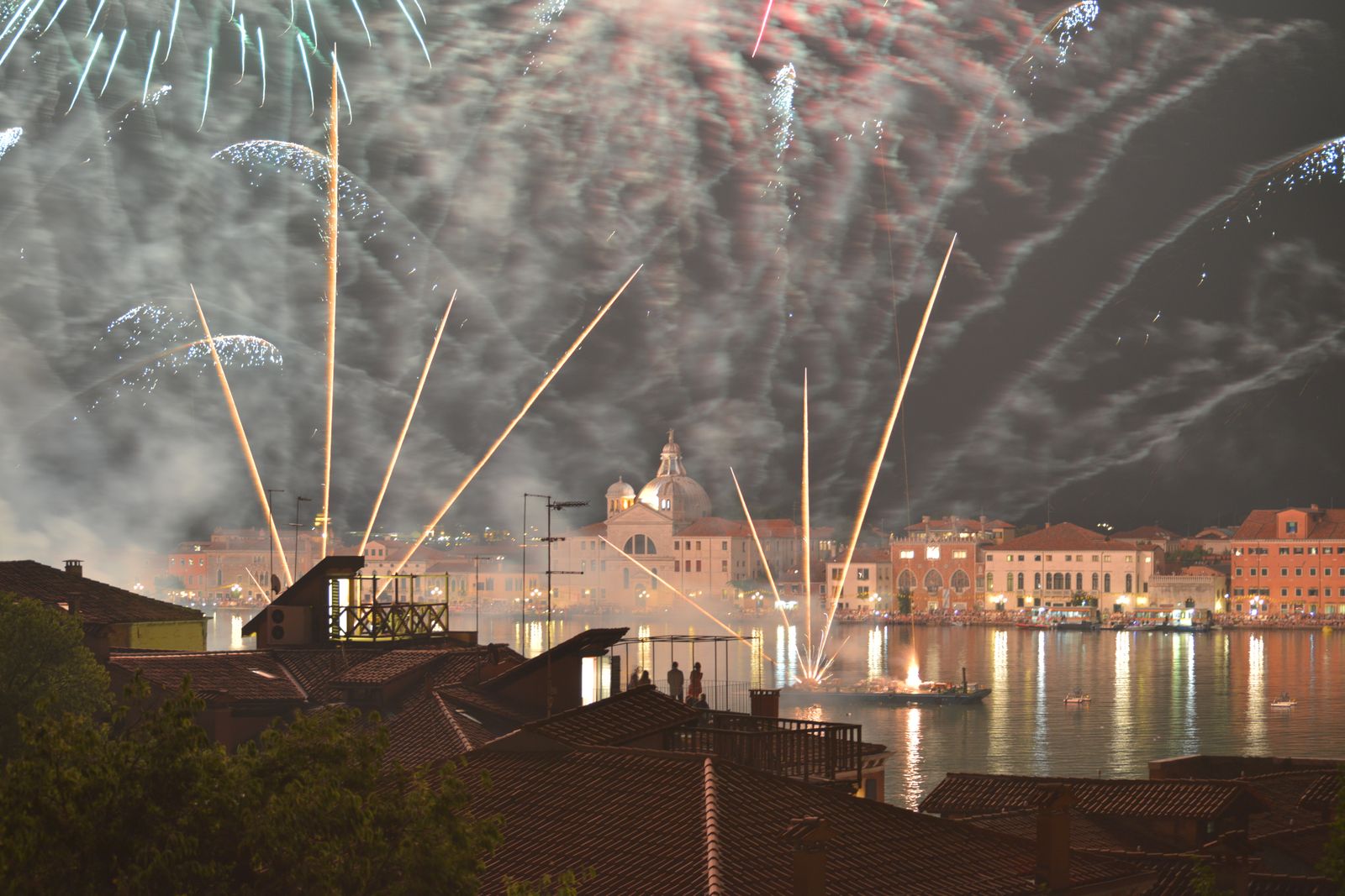 Cartoon Fireworks Photos, Download The BEST Free Cartoon Fireworks ...