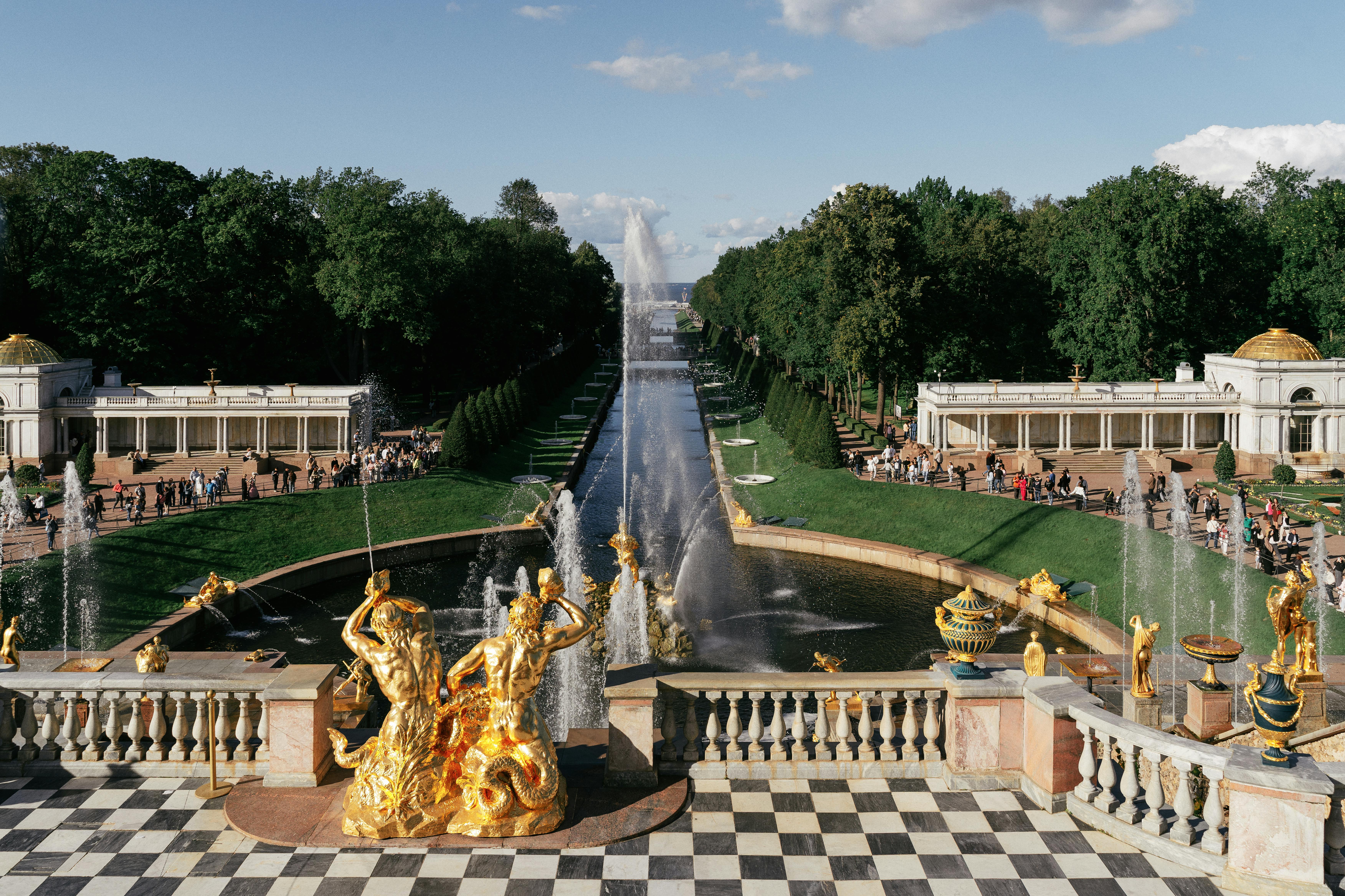 Grand Cascade Fountain at Peterhof Palace, Russia · Free Stock Photo