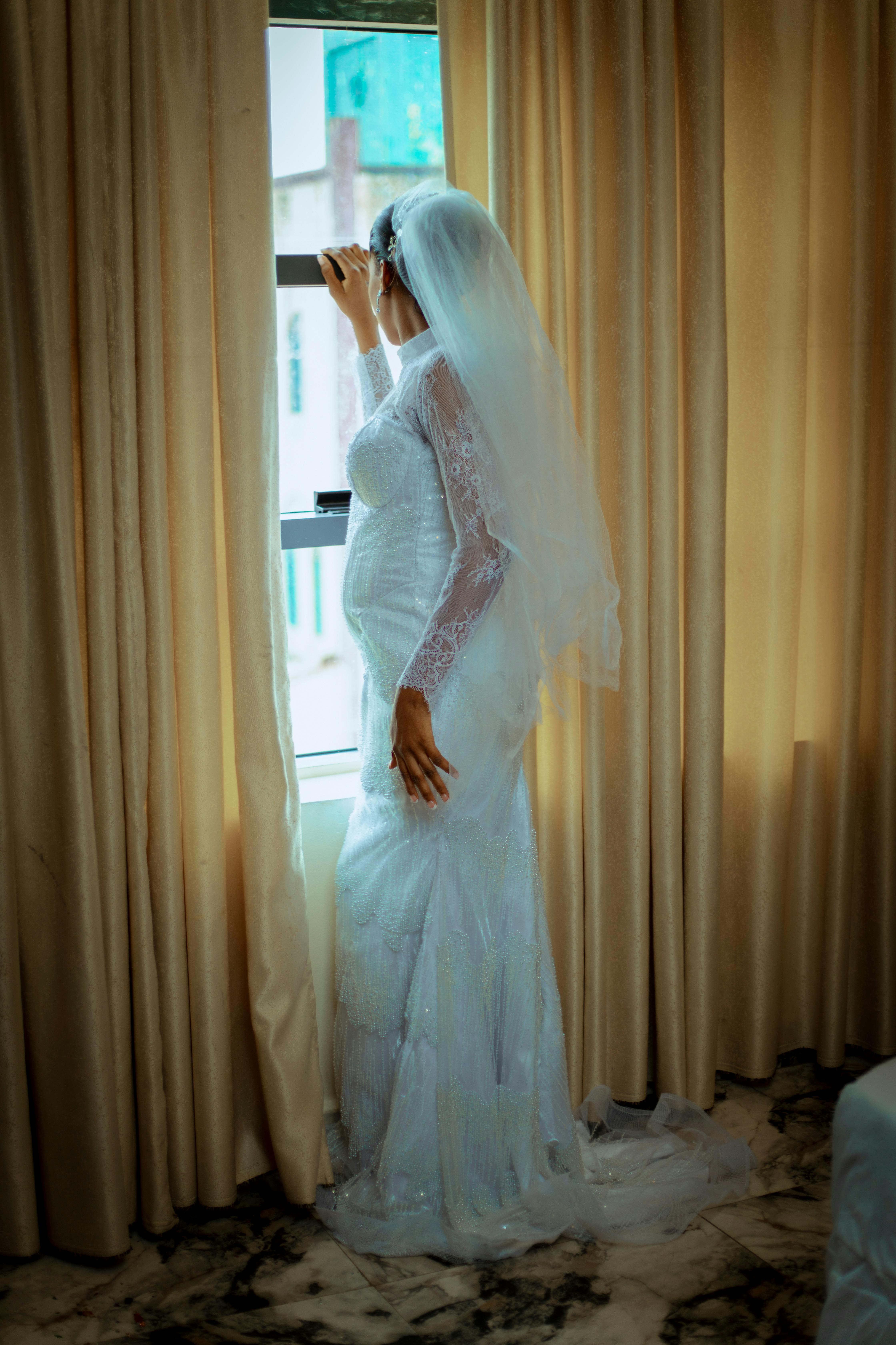 Pregnant Bride Photos, Download The BEST Free Pregnant Bride Stock ...