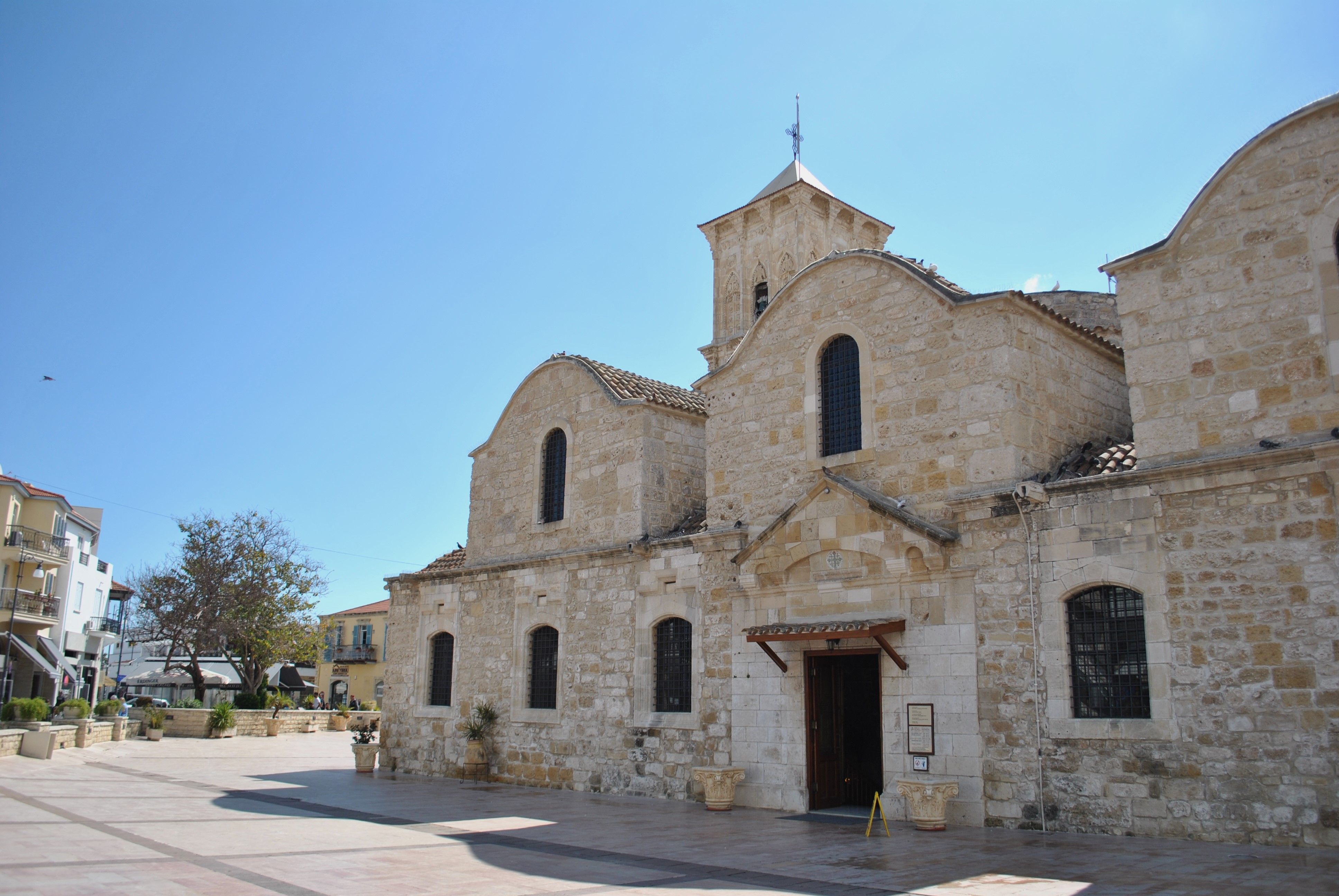 Historic Church in Sunny Open Courtyard · Free Stock Photo