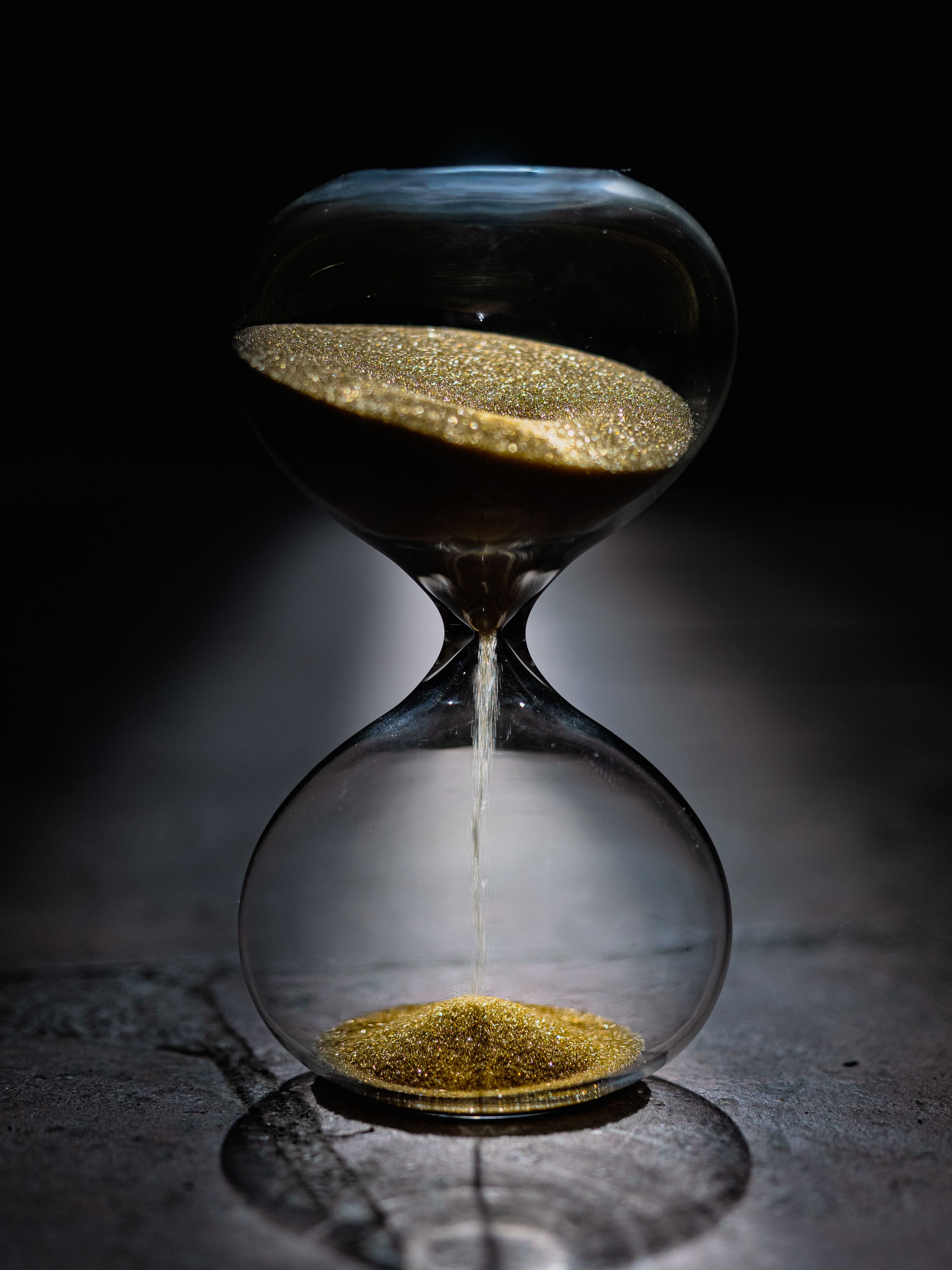 Close-Up Shot of an Hourglass · Free Stock Photo