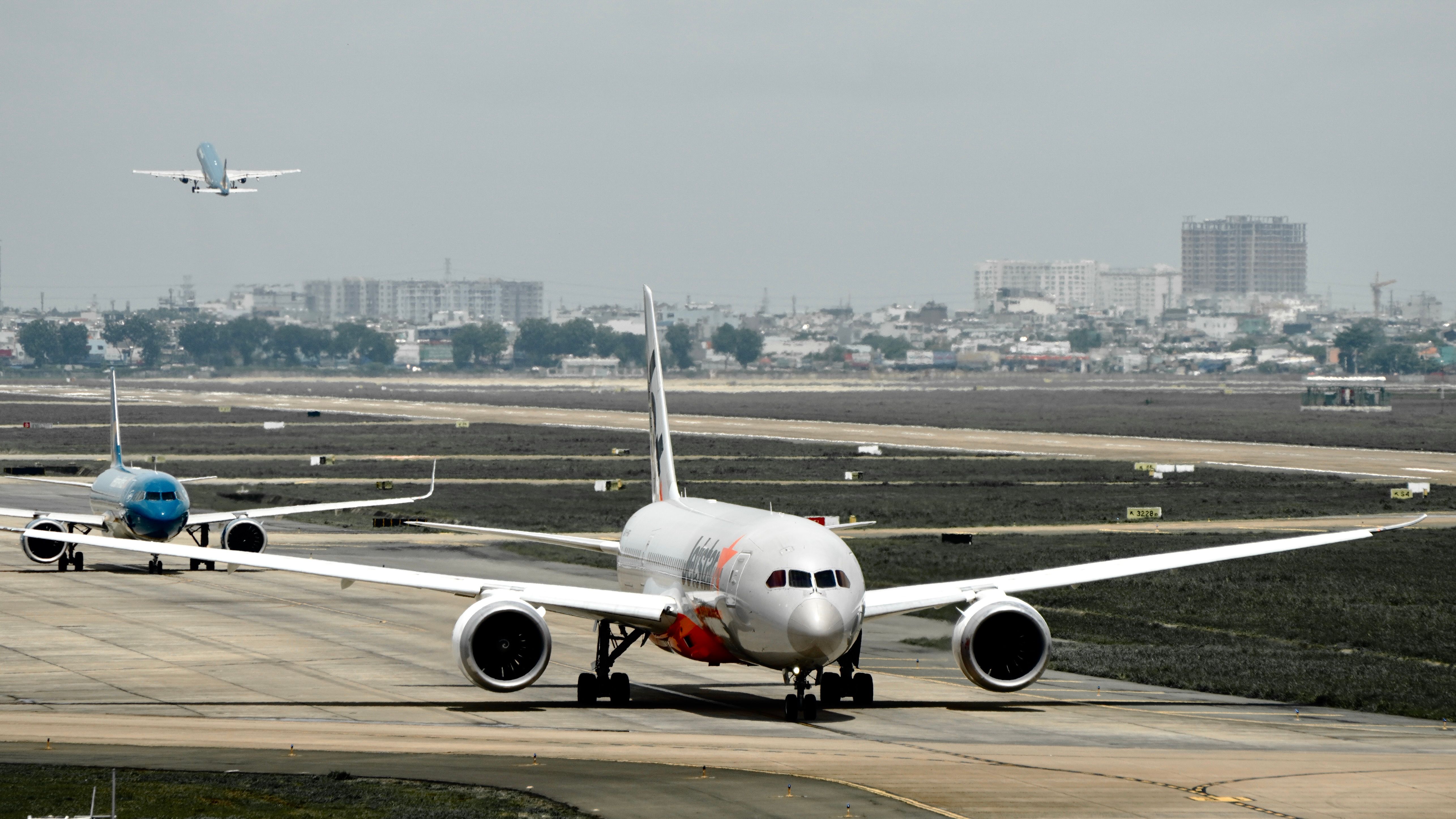Air Transport Photos, Download The BEST Free Air Transport Stock Photos ...