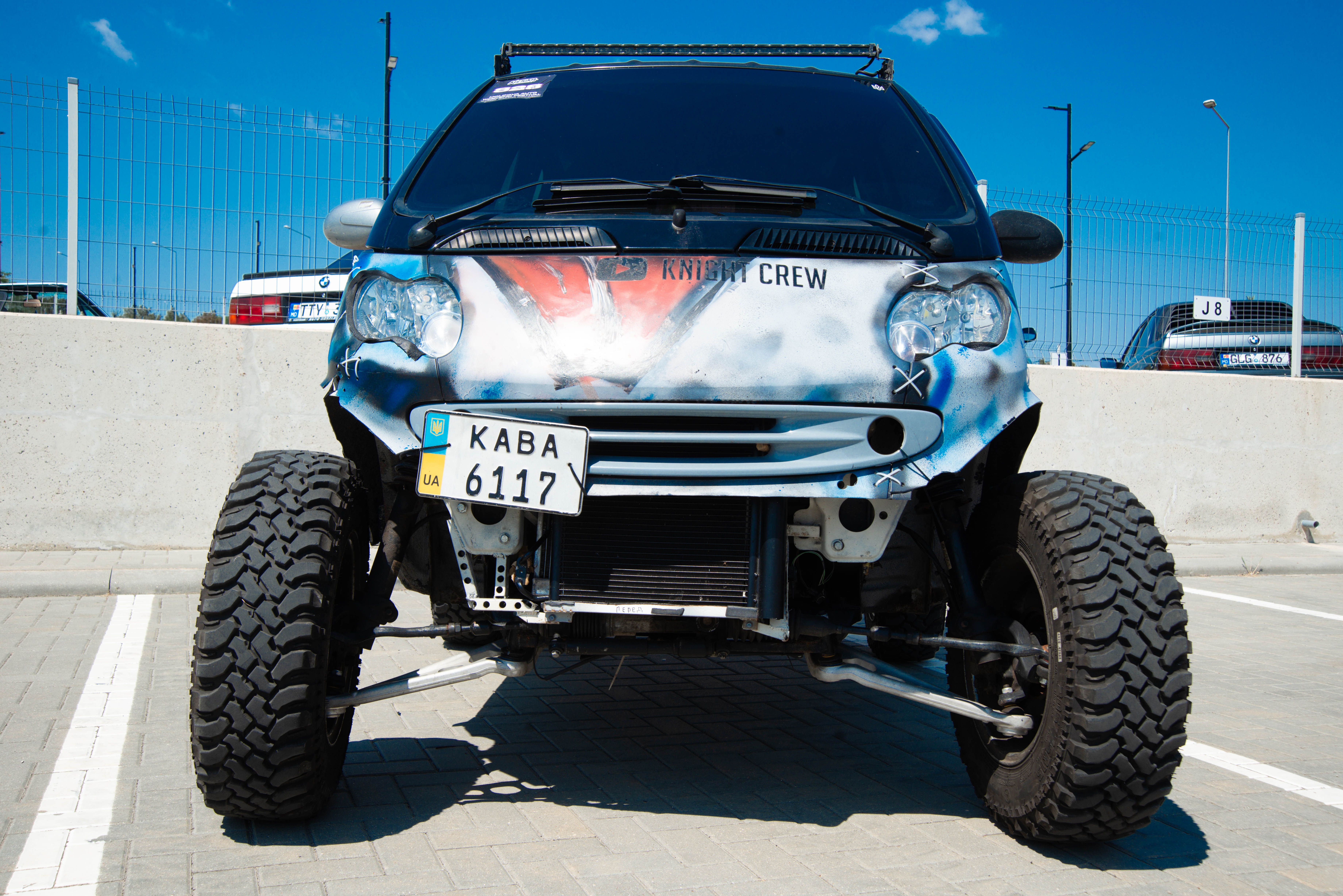 Customized Off-Road Car with Unique Paint Job · Free Stock Photo