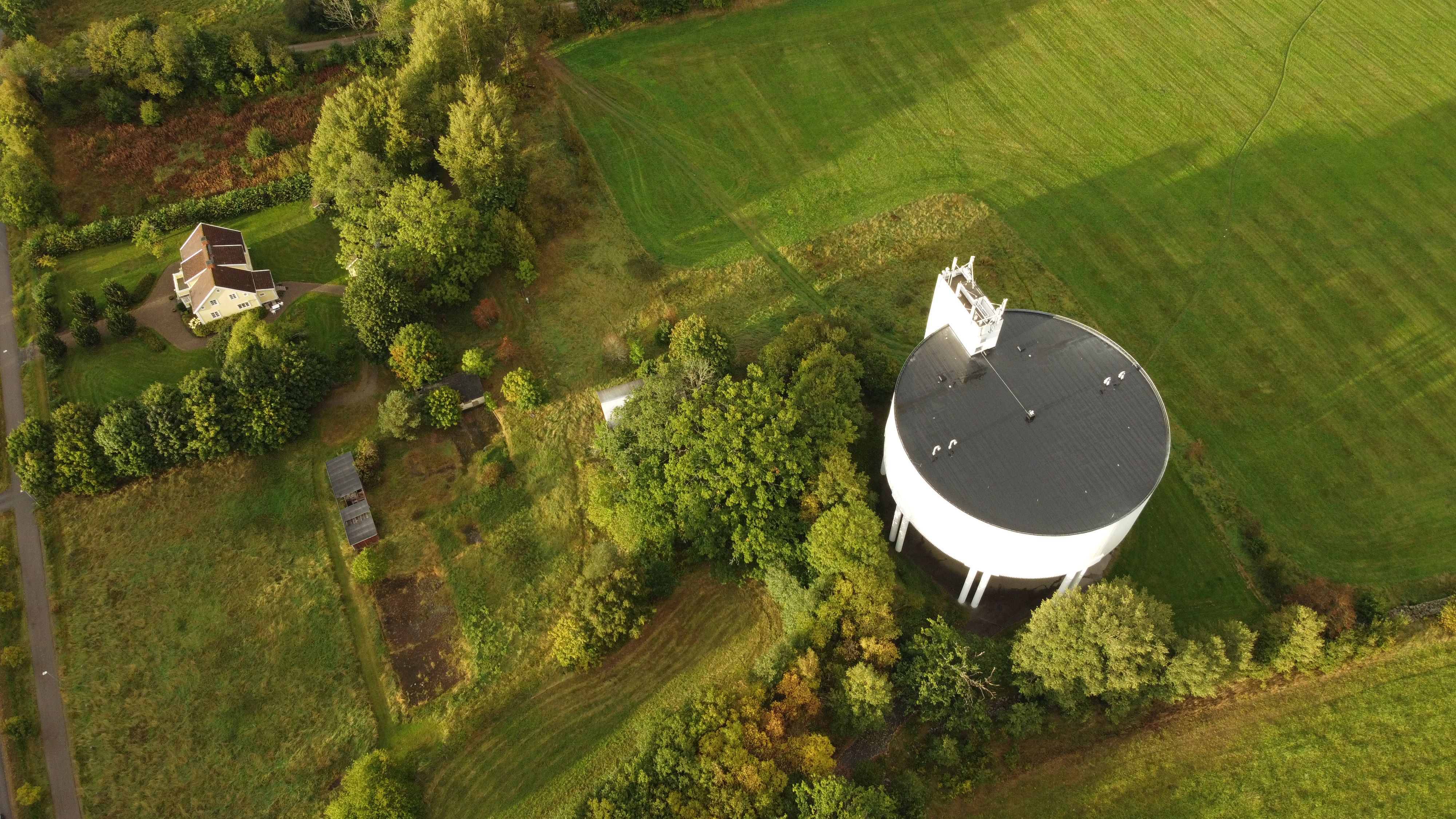 Water Tank Photos, Download The BEST Free Water Tank Stock Photos & HD ...