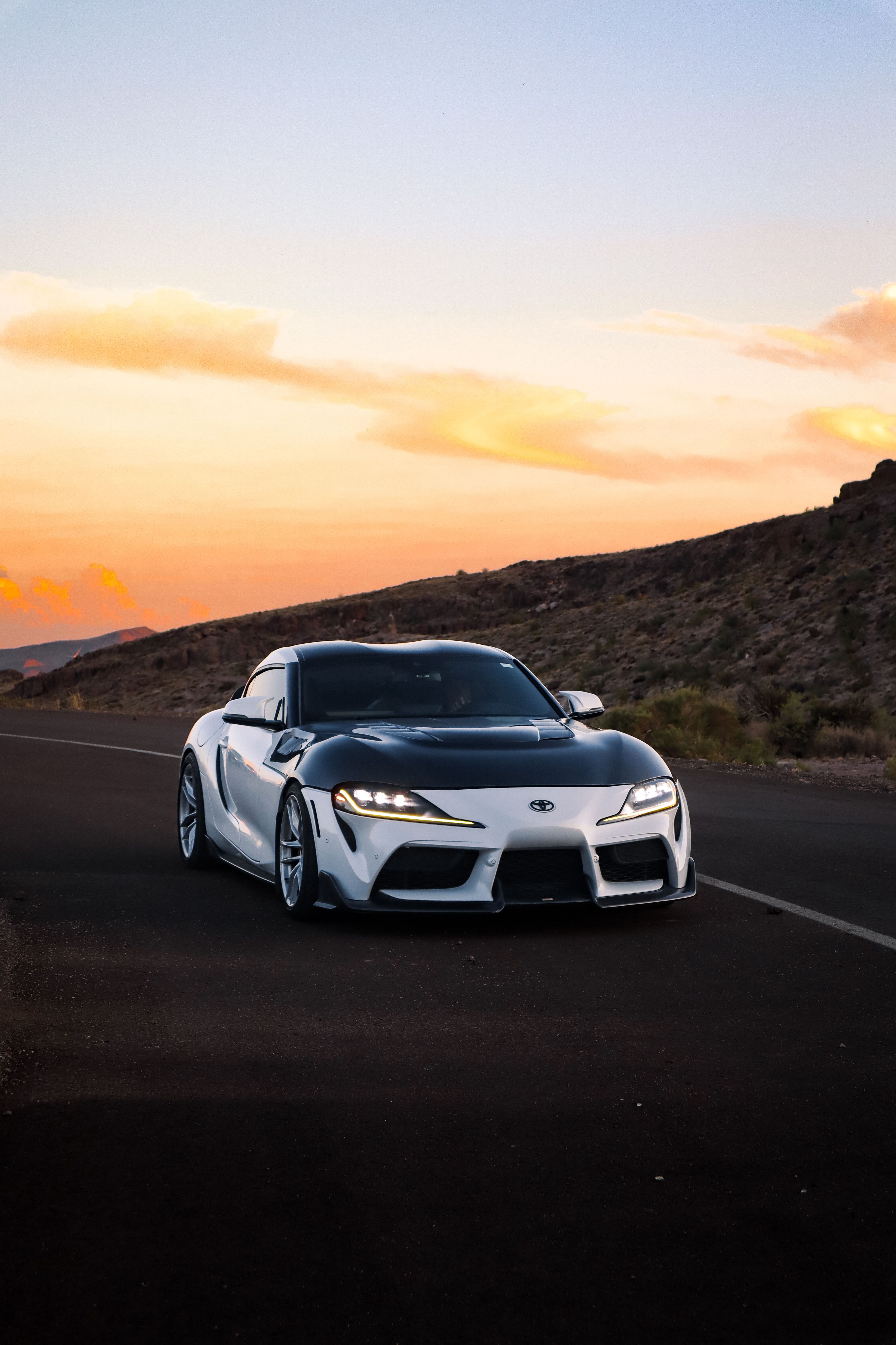 Fast Car Photos, Download The BEST Free Fast Car Stock Photos & HD Images