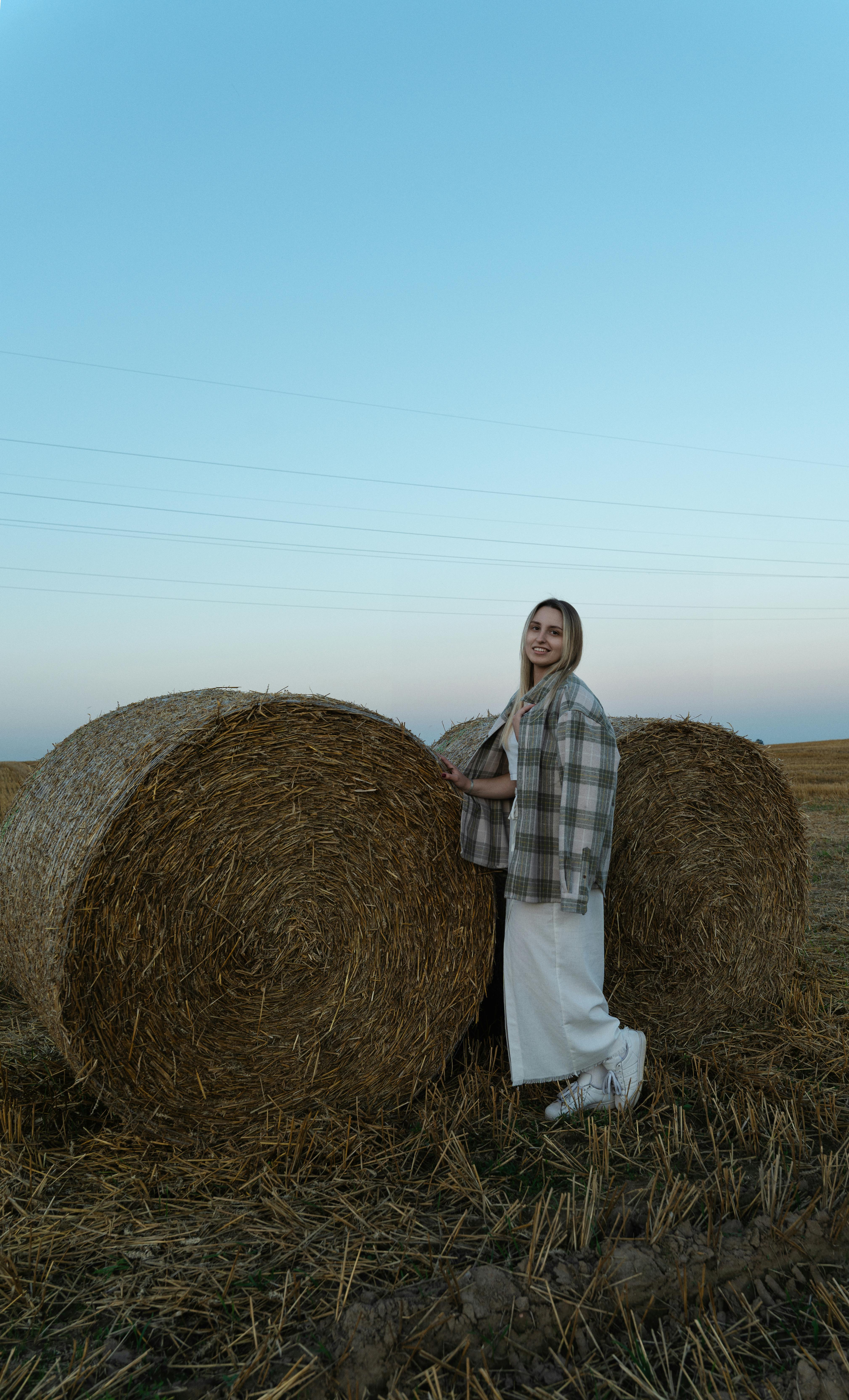 Medium Shot Photos, Download The BEST Free Medium Shot Stock Photos ...