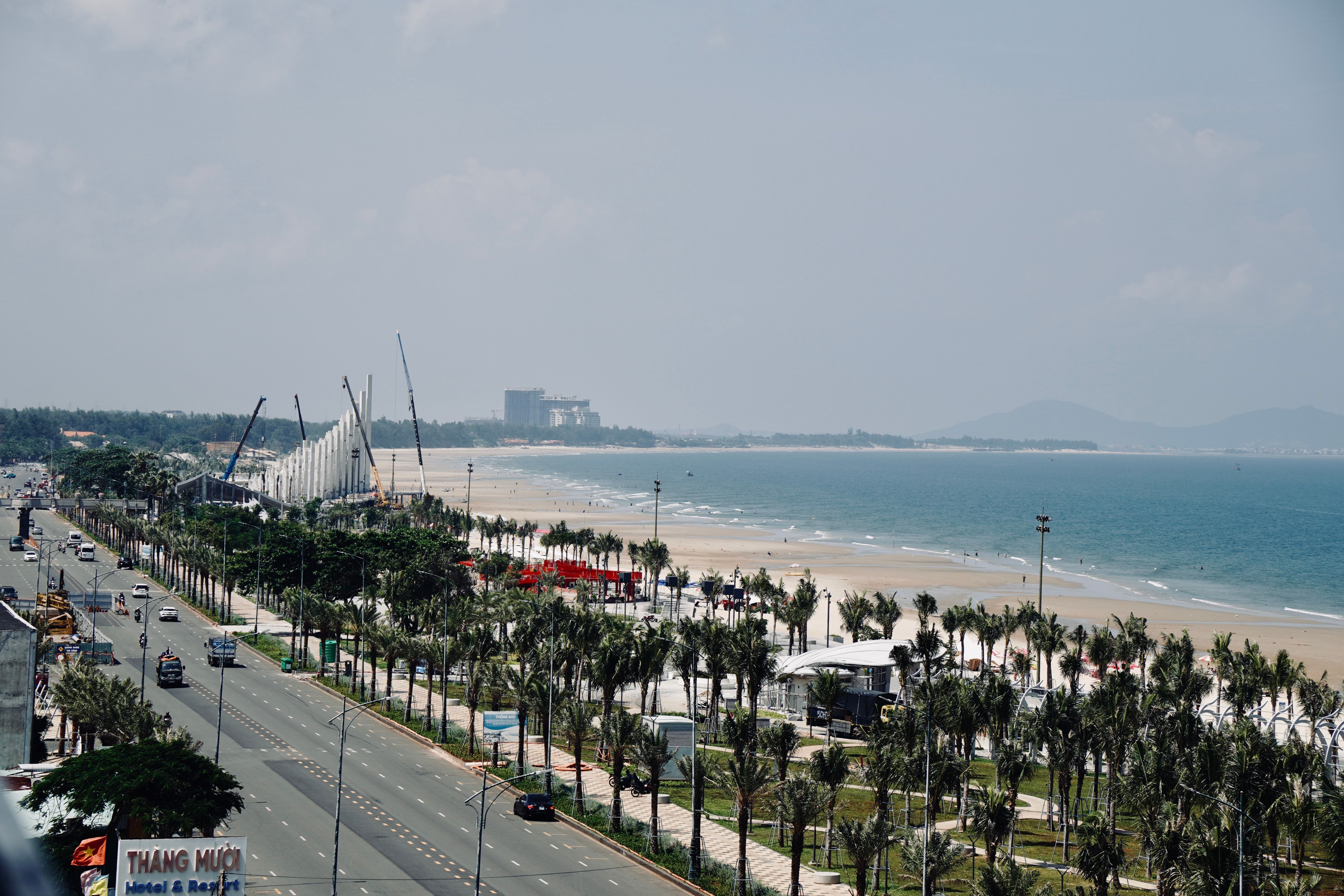 Coastal Cityscape with Beachfront Highway · Free Stock Photo