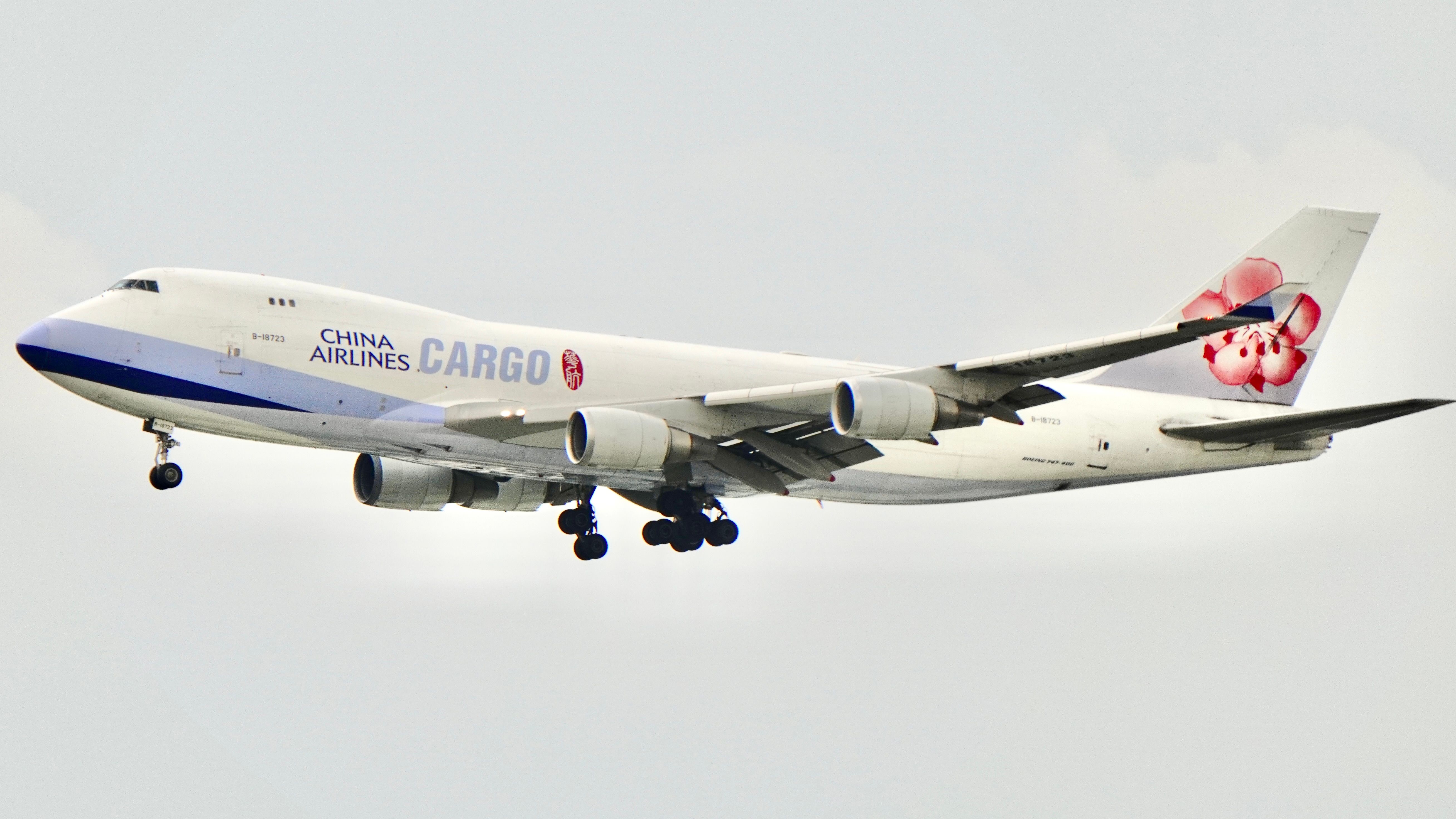 China Airlines Cargo Plane in Flight · Free Stock Photo