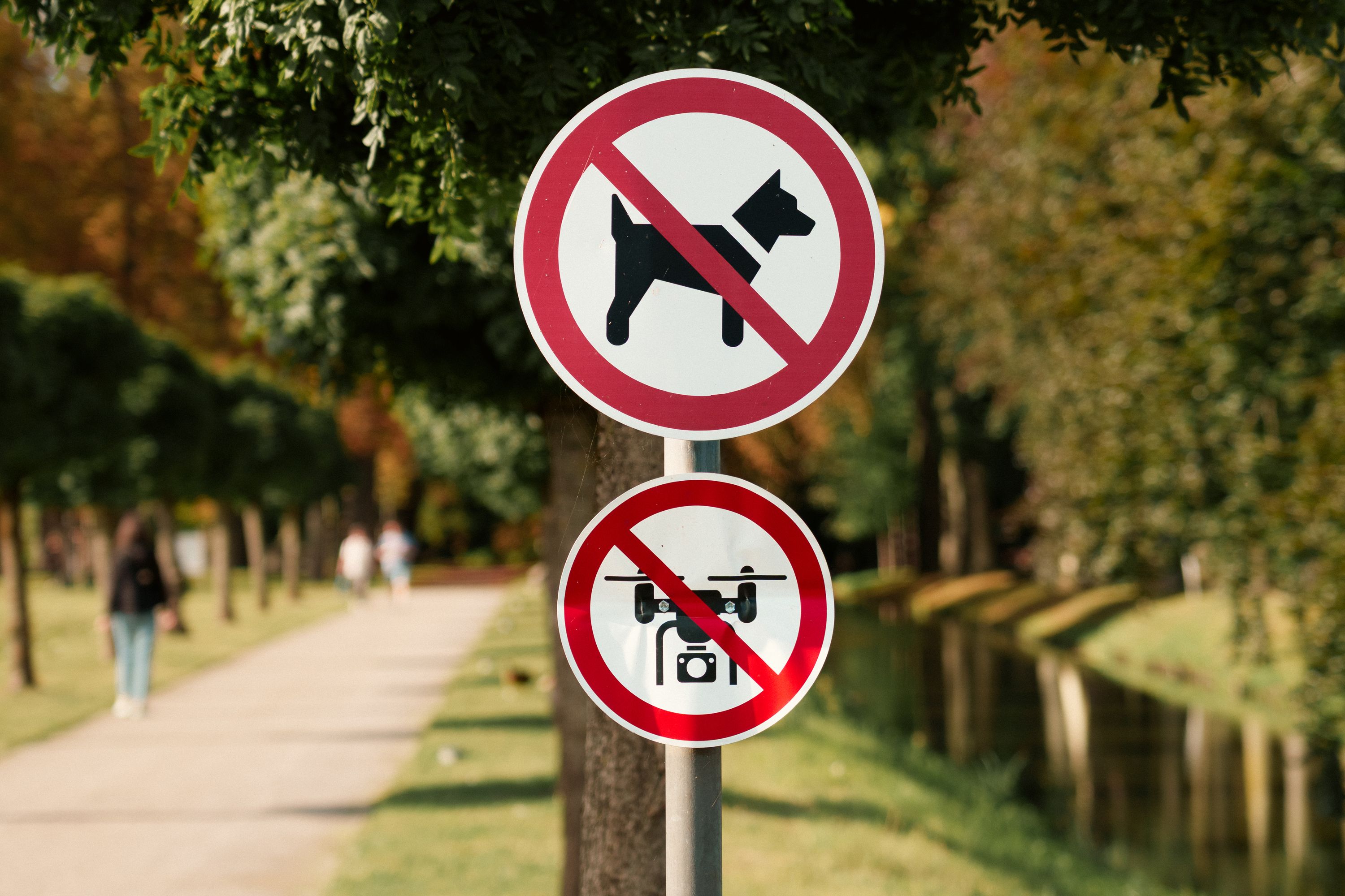 Danger Signage Photos, Download The BEST Free Danger Signage Stock ...