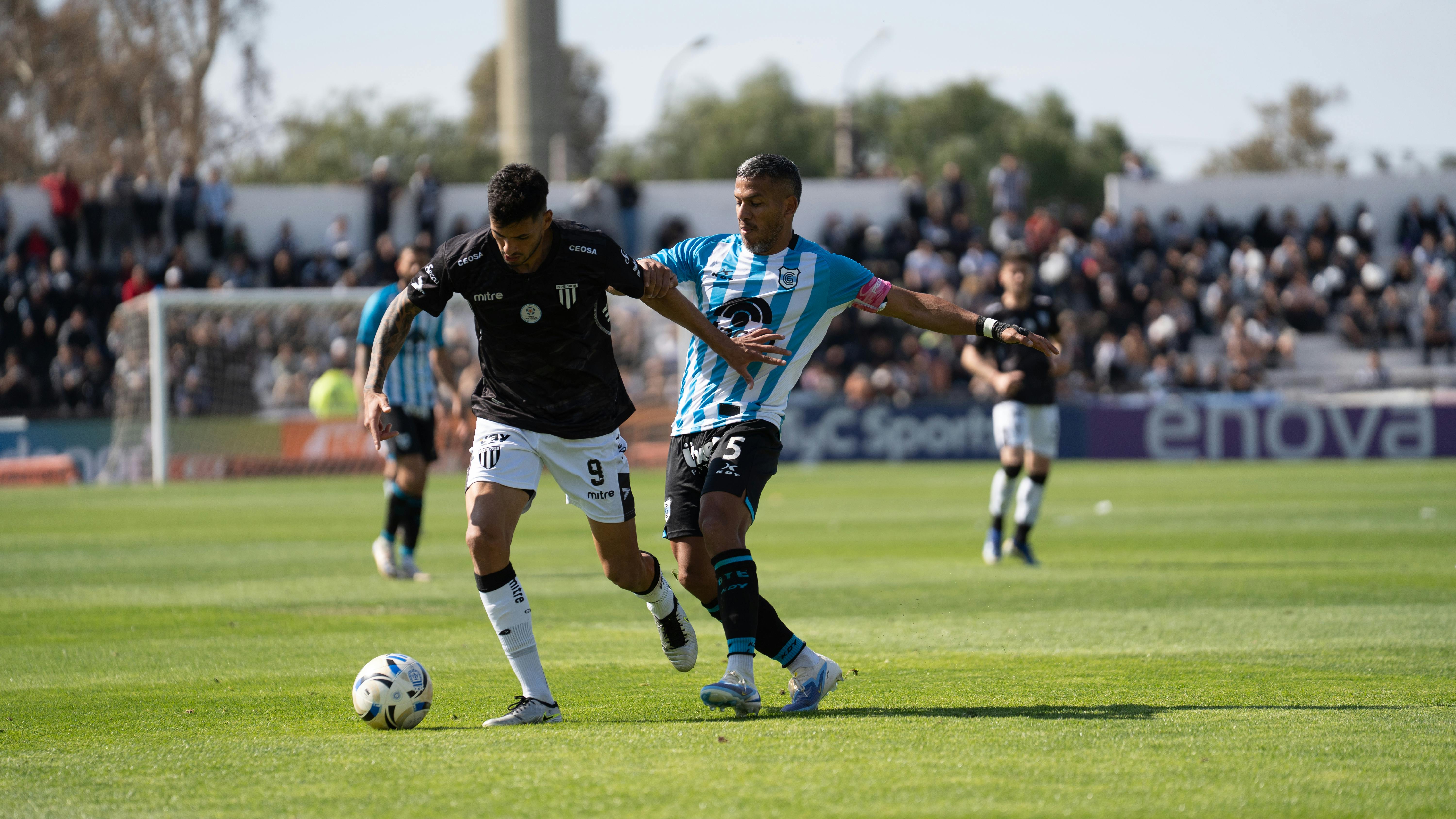 Playing Soccer Photos, Download The BEST Free Playing Soccer Stock ...