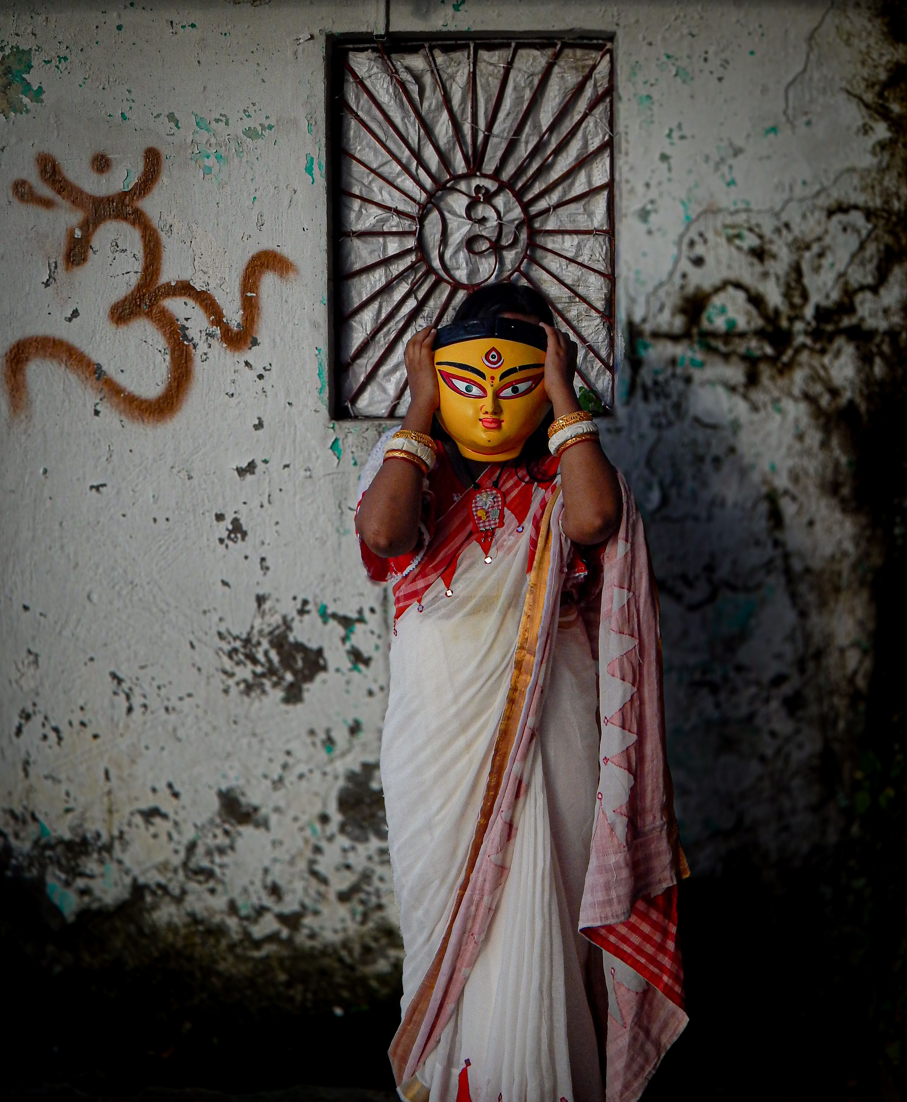 Traditional Durga Mask in Indian Cultural Setting · Free Stock Photo