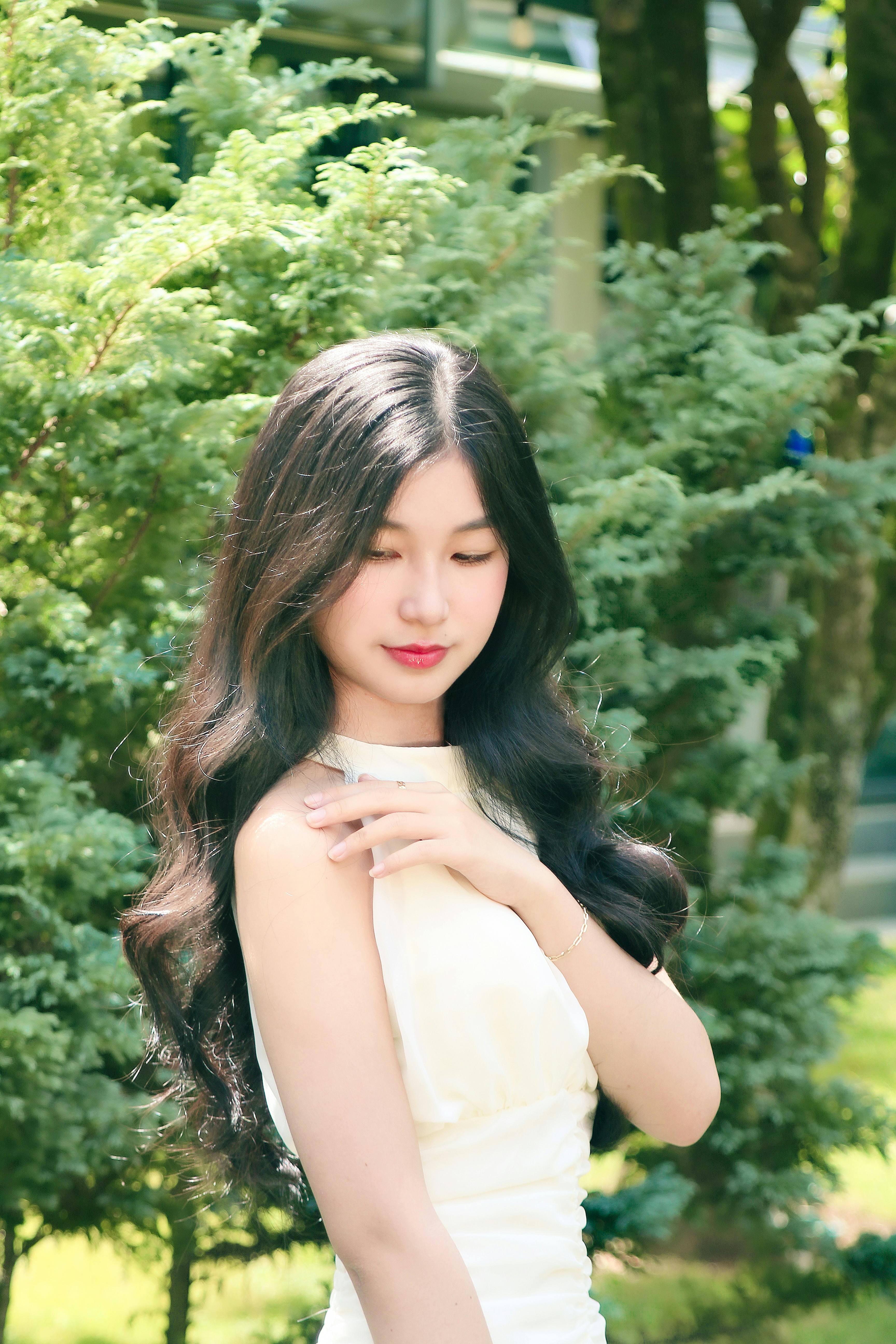 Young Model Nn Photos, Download The BEST Free Young Model Nn Stock ...