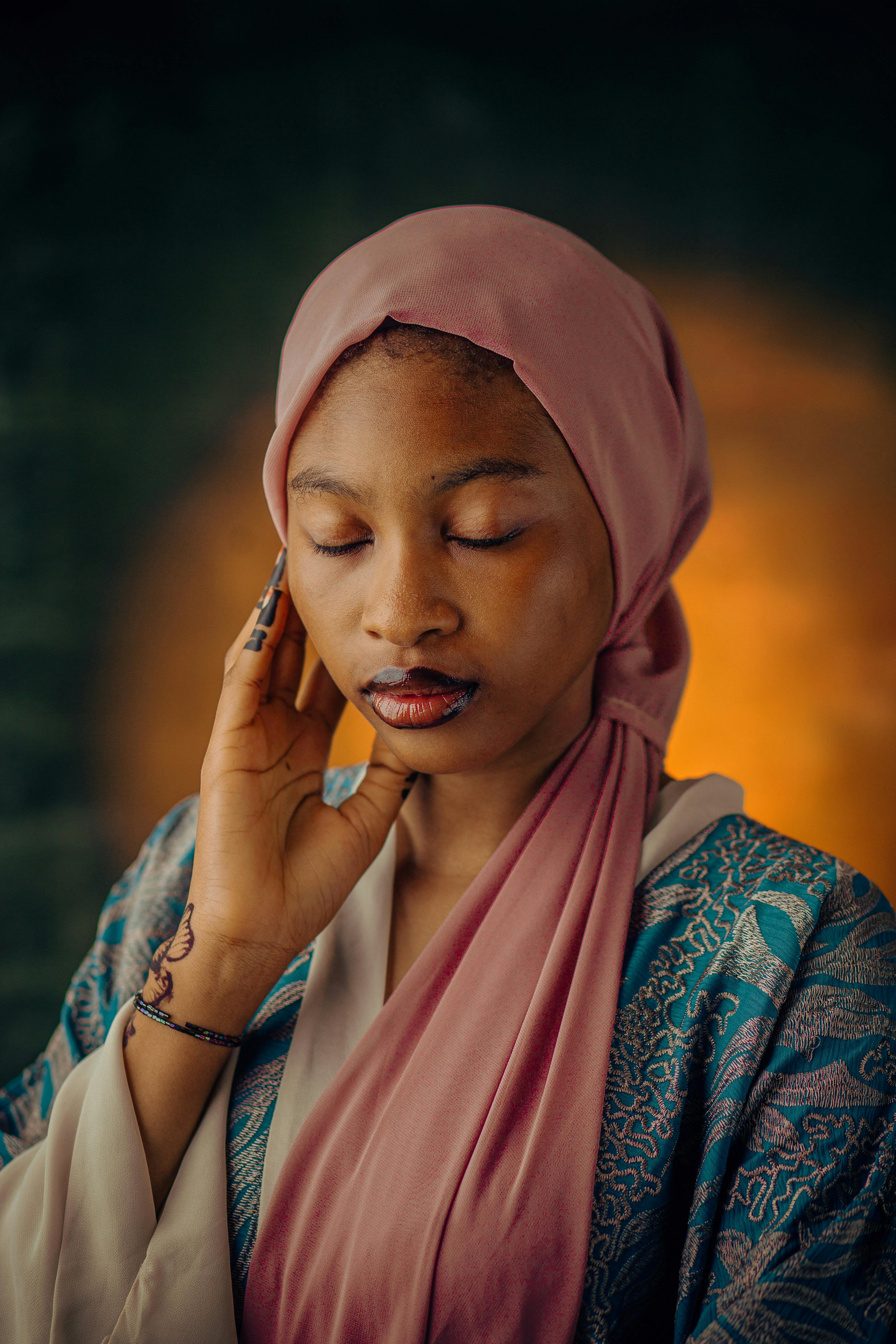 Young Model Nn Photos, Download The BEST Free Young Model Nn Stock ...