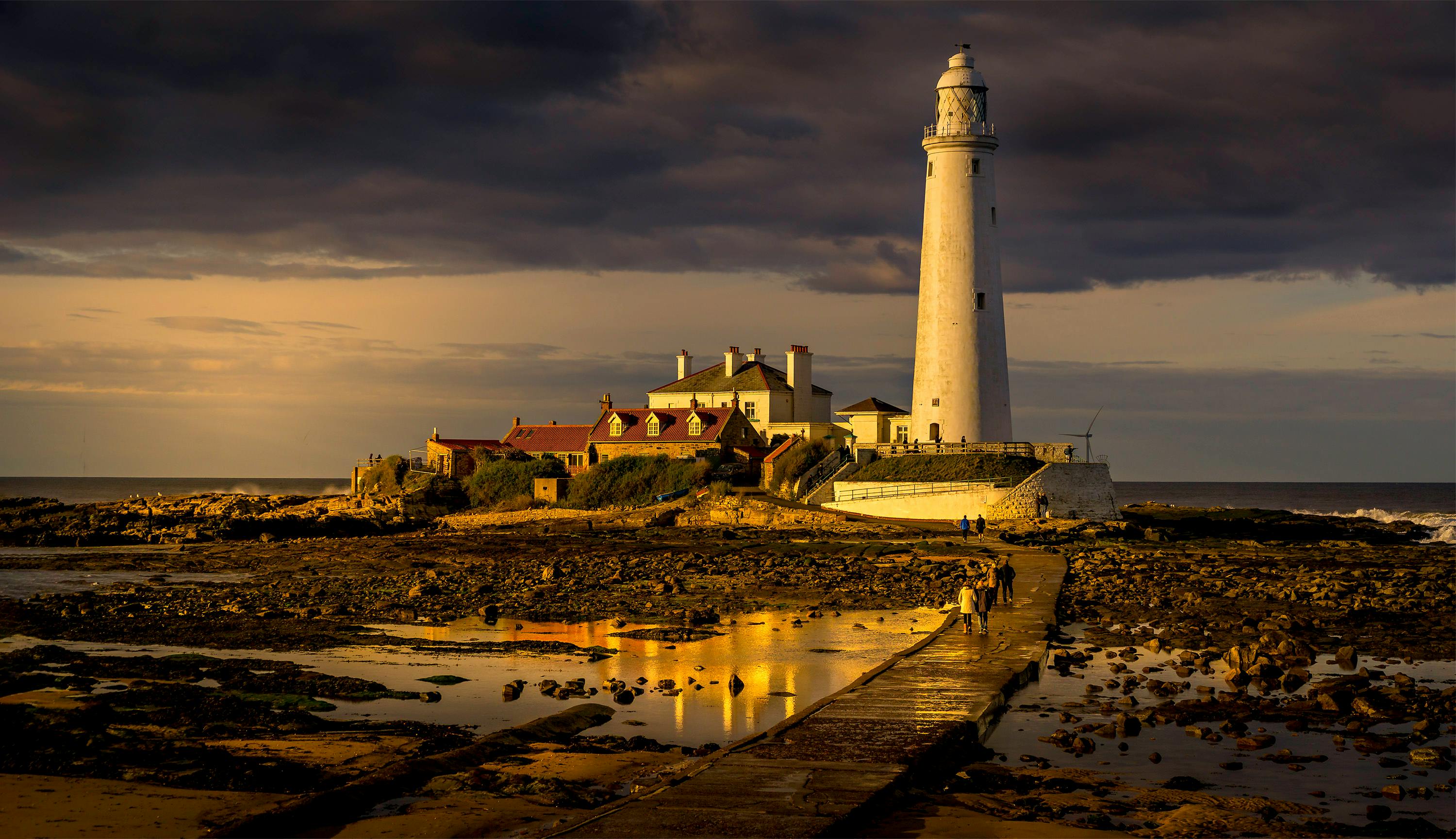 Architectural Photography of White Lighthouse · Free Stock Photo