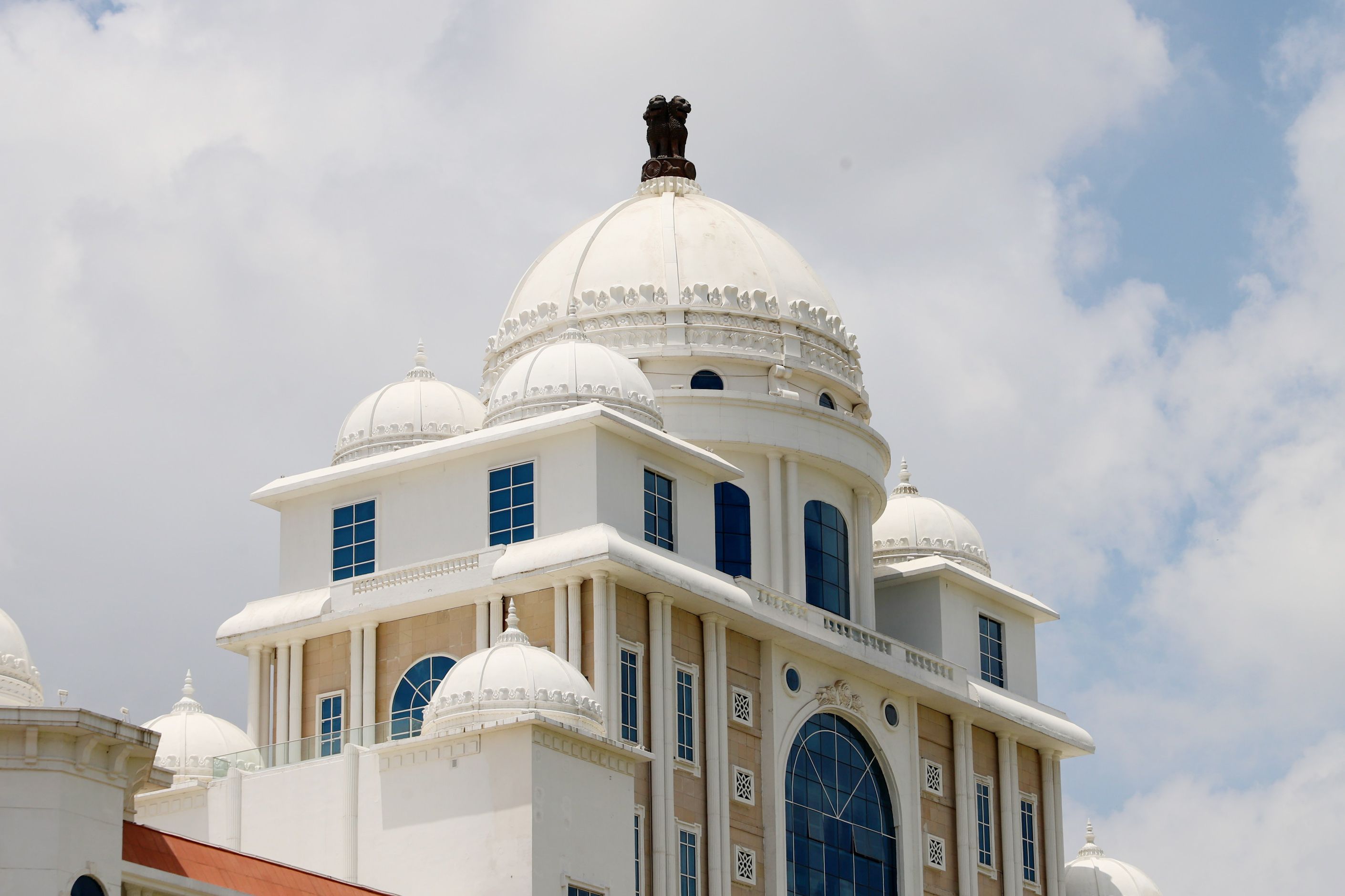 Majestic White Dome Building against Blue Sky · Free Stock Photo